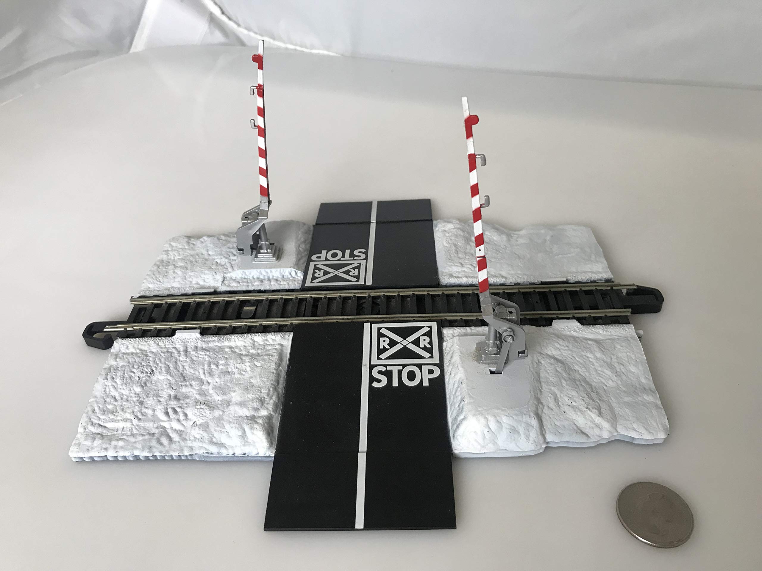 Buy Bachmann Trains Snap - Fit E - Z Track Crossing Gate ' HO Scale ...