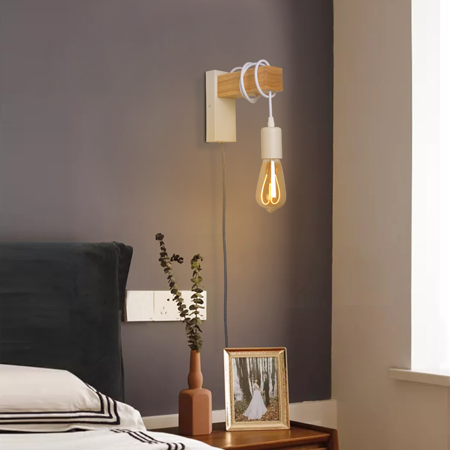 Classic Wall Bracket Light