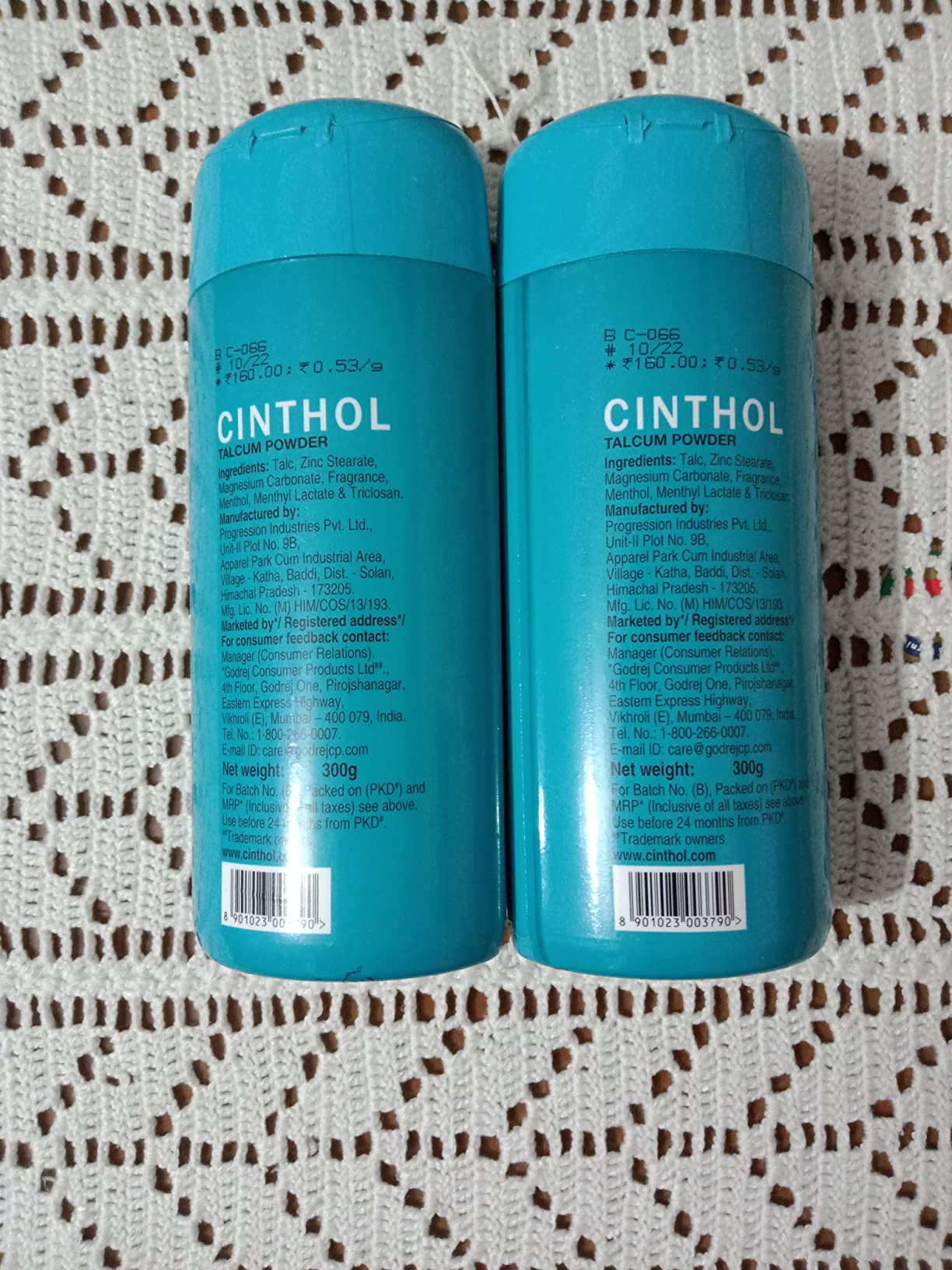 Godrej Cinthol Cool Talcum Powder (300g) & Godrej Cinthol Lime Talcum ...