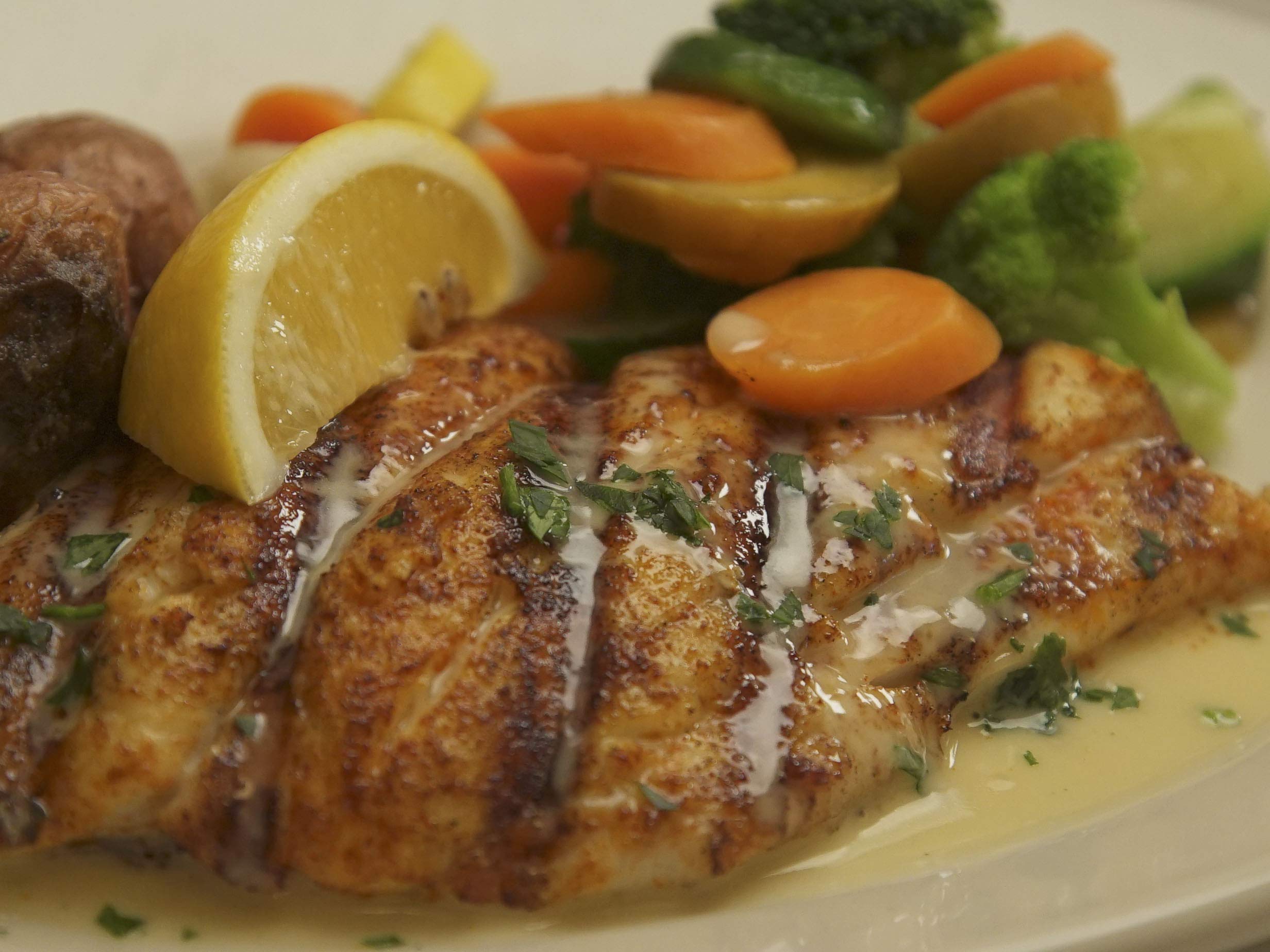 Watch Bizarre Foods: Delicious Destinations, Season 10 | Prime Video