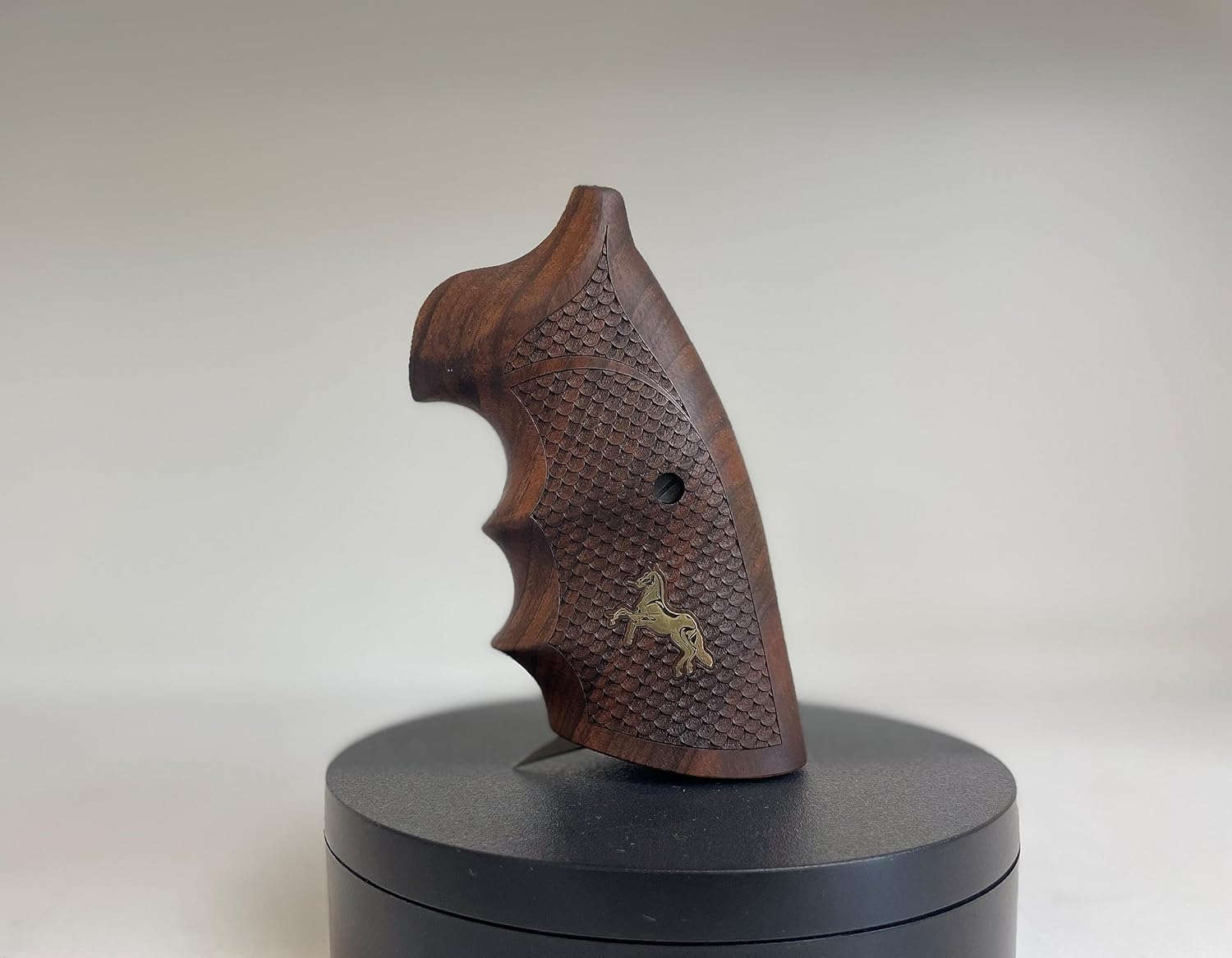 Amazon.com : Deep grips Brand COLT Python & New Anaconda Special Walnut ...