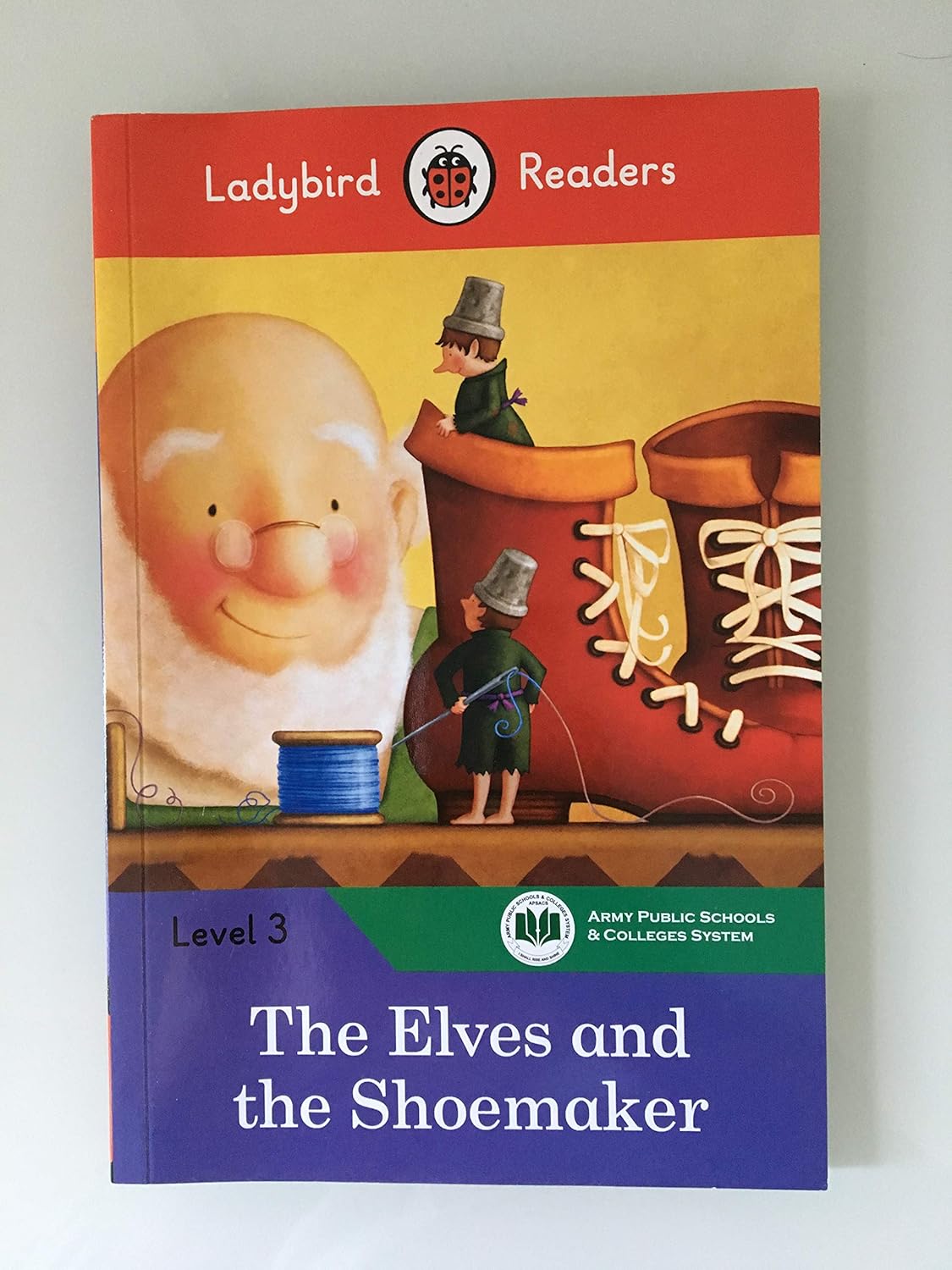 The Elves and the Shoemaker – Ladybird Readers Level 3 : Amazon.in: Books