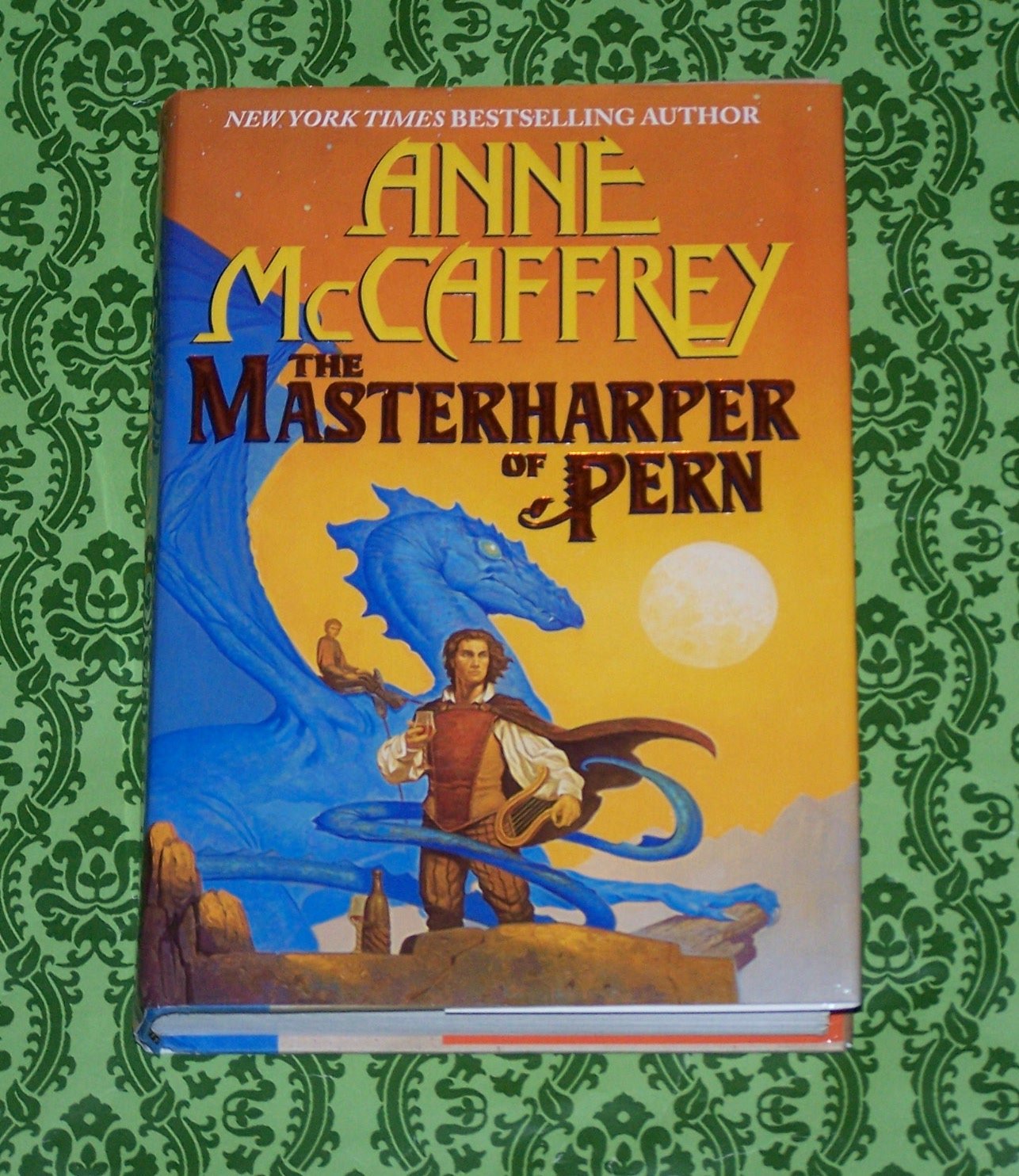Amazon.com: MasterHarper of Pern (Dragonriders of Pern): 9780345388230 ...