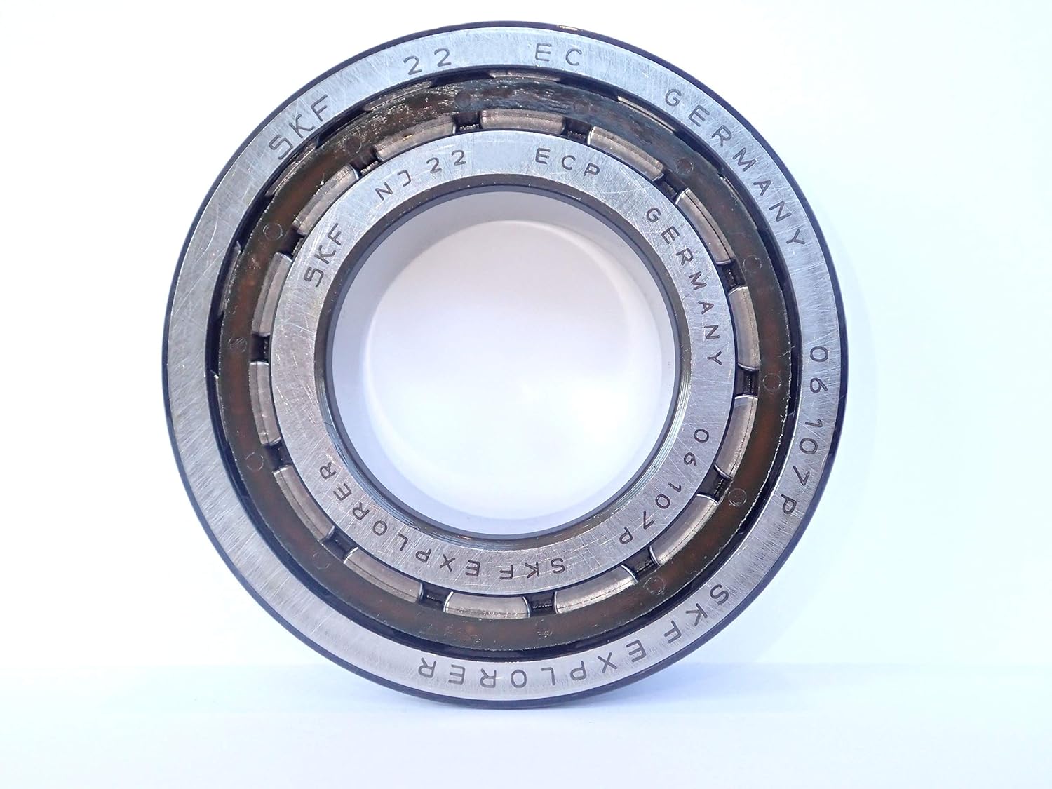 Amazon.co.jp: Cylinder SKF Bearing Nj 305 ECP/C3 : Industrial & Scientific