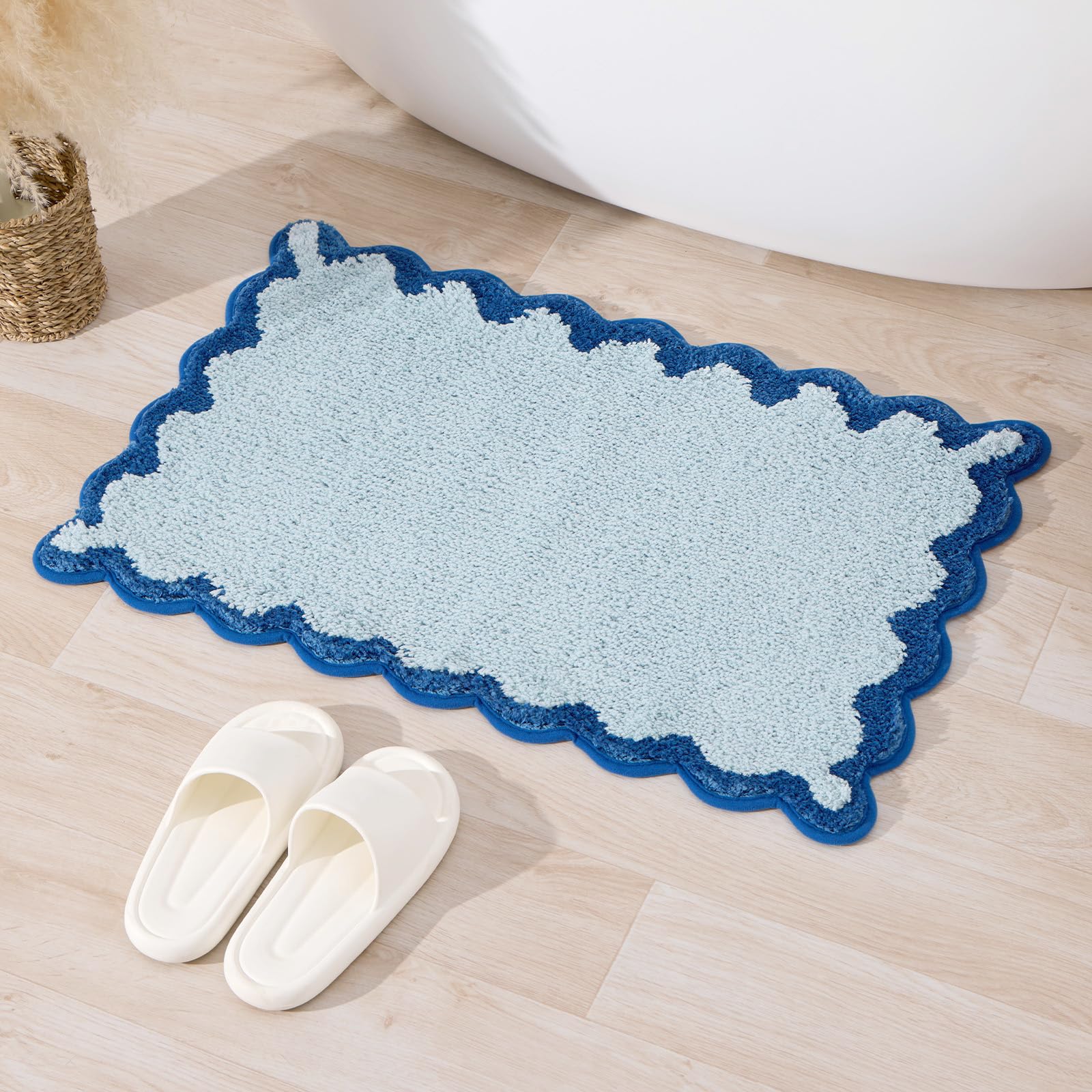 Amazon.com: ORTIGIA Small Blue Scalloped Bath Mat, Cute Plush ...
