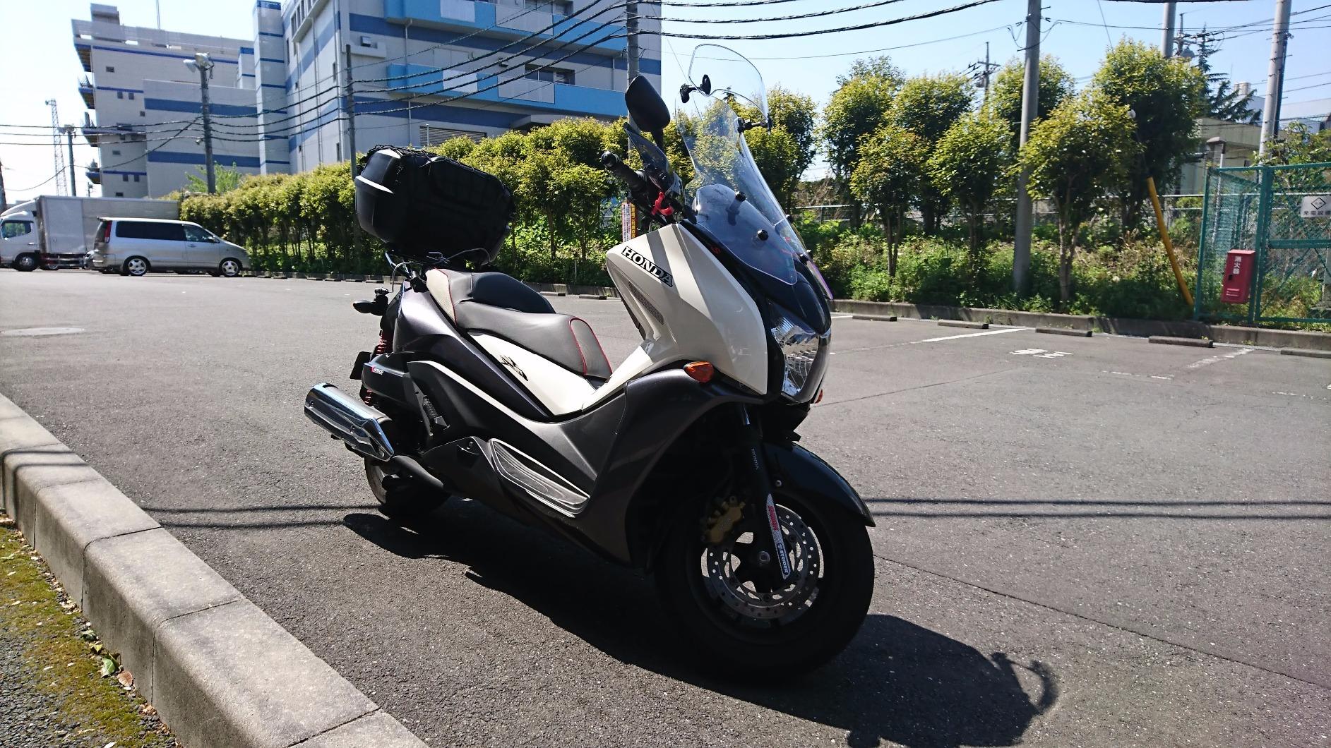 Amazon | MRA(エムアールエー) エクスクリーン マウンティングキット 汎用 ユニバーサル XCC-1 | スクリーンパーツ | 車＆バイク