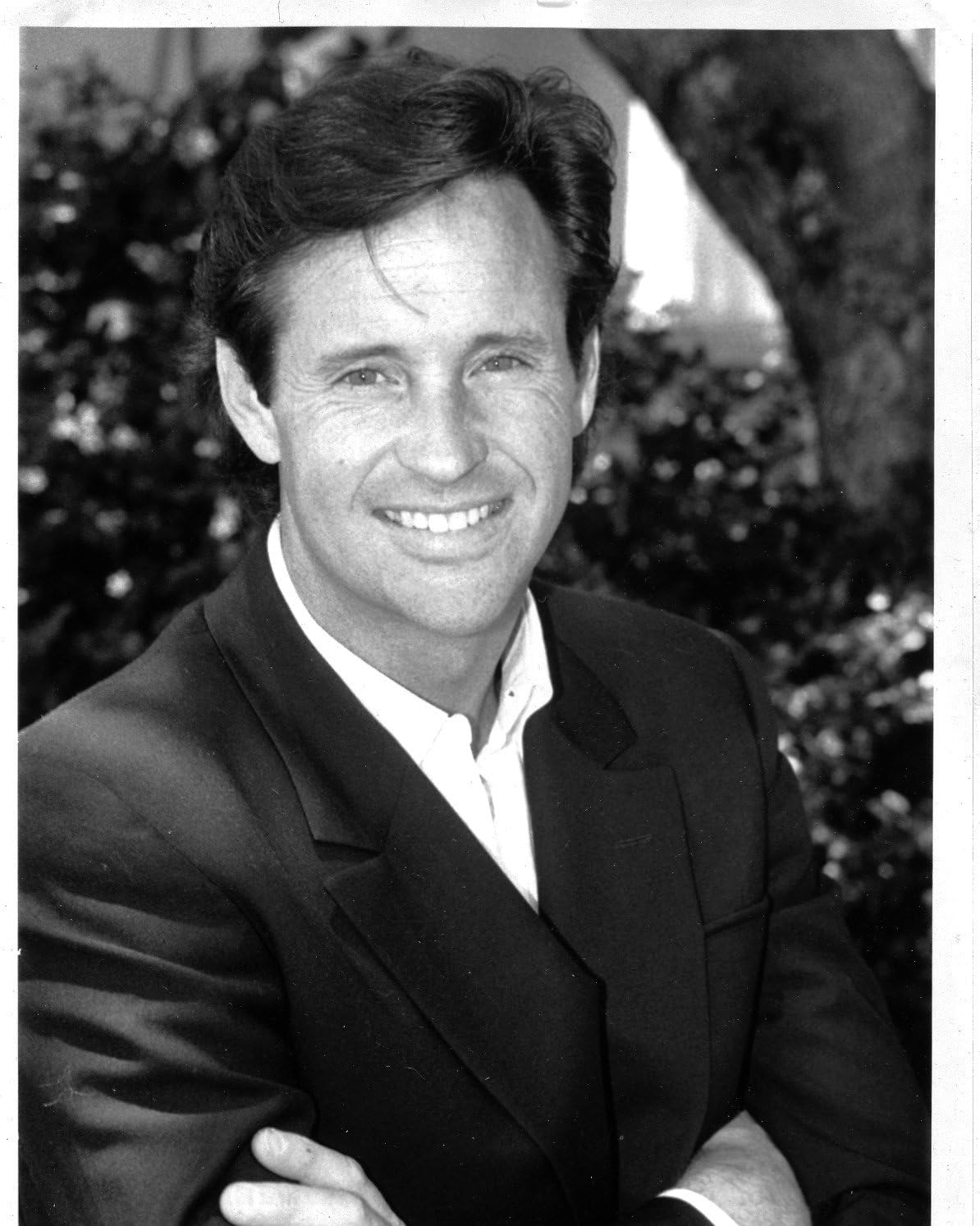 Robert Hays Orig 8x10 hoto H1200 at Amazon's Entertainment Collectibles ...