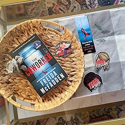 Amazon.com: The Coworker: An Addictive Psychological Thriller eBook : McFadden, Freida: Kindle Store