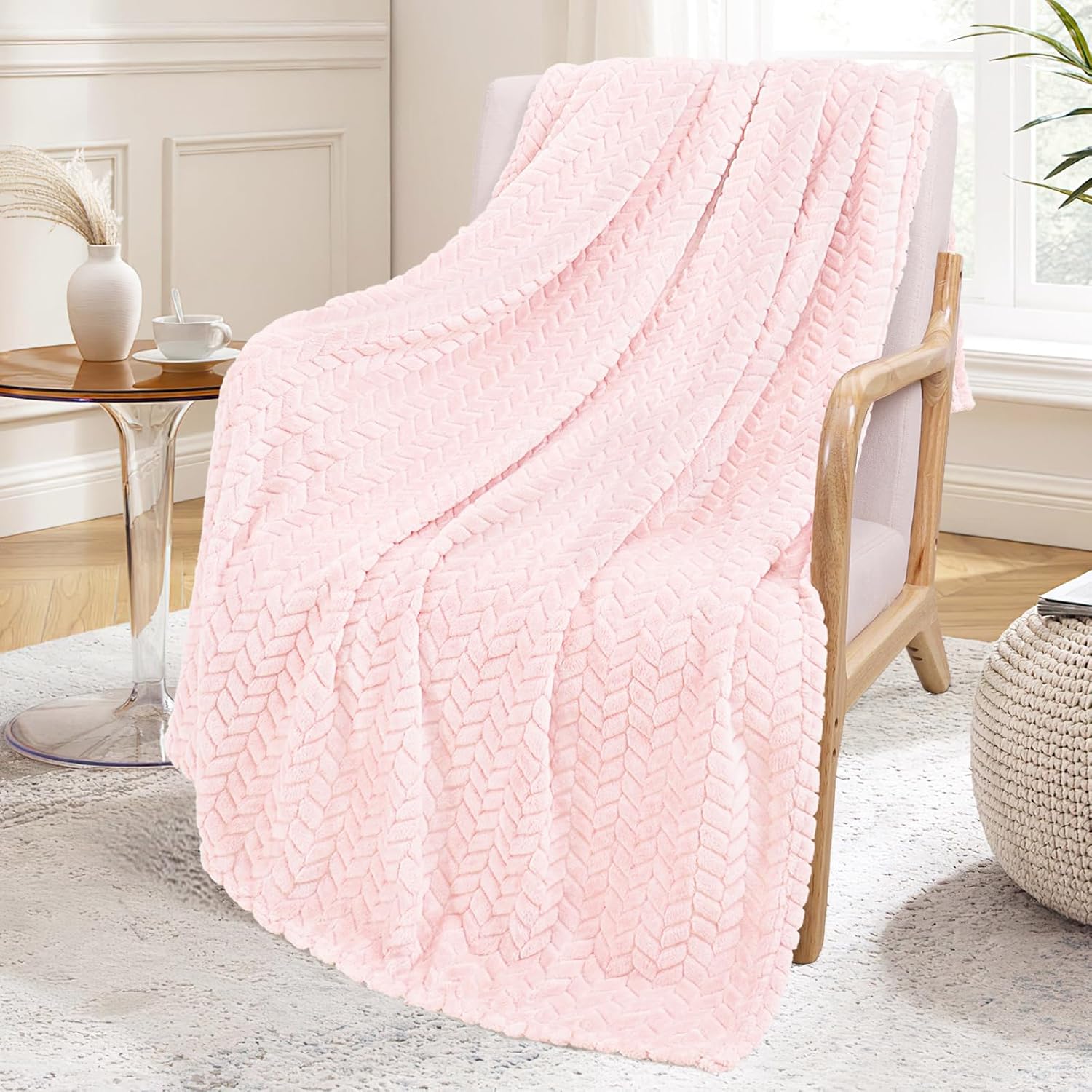 Amazon.com: Exclusivo Mezcla Light Pink Fleece Throw Blanket for Couch ...
