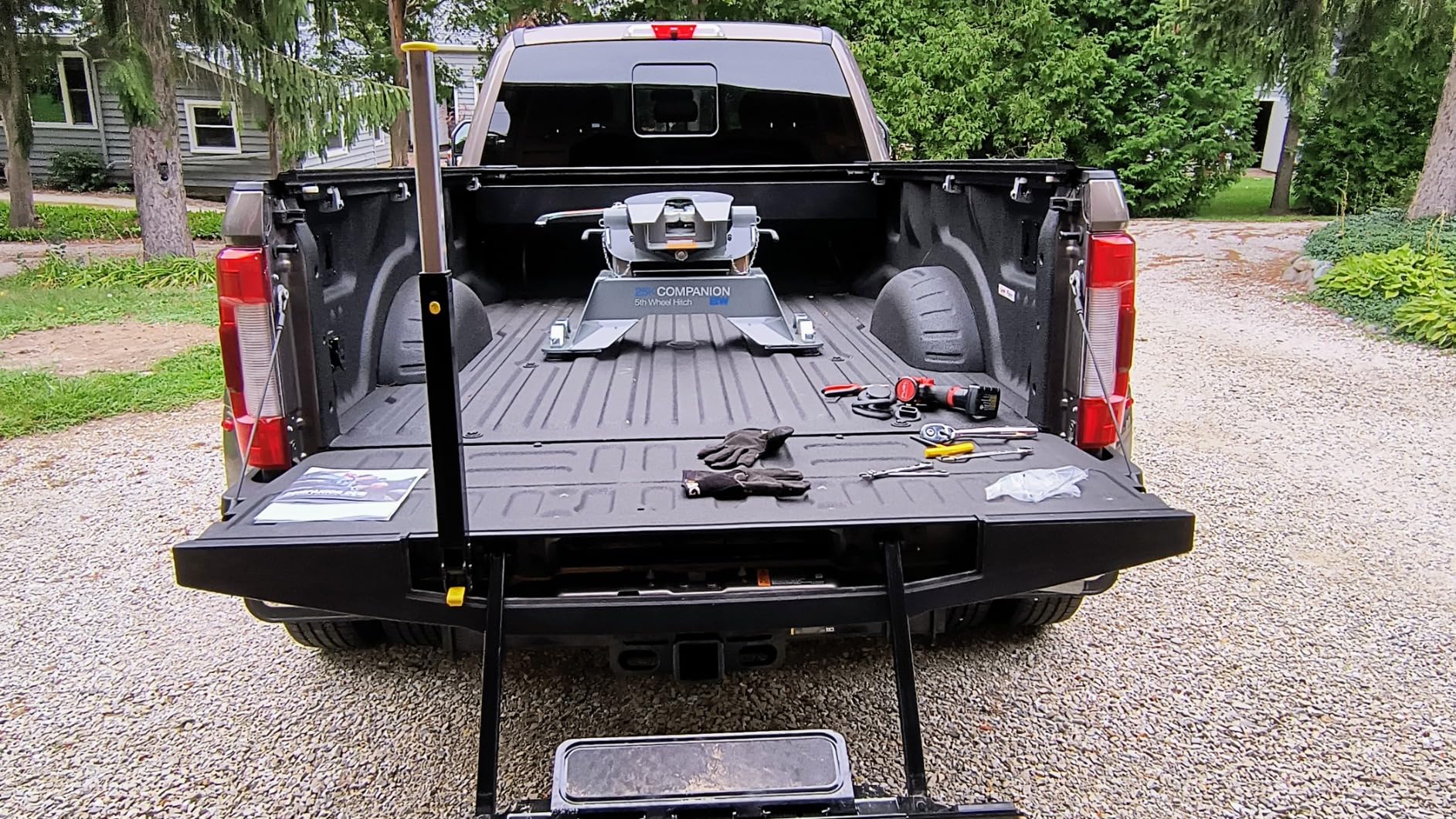 Amazon.com: B&W Trailer Hitches 25K Companion OEM Fifth Wheel Hitch ...