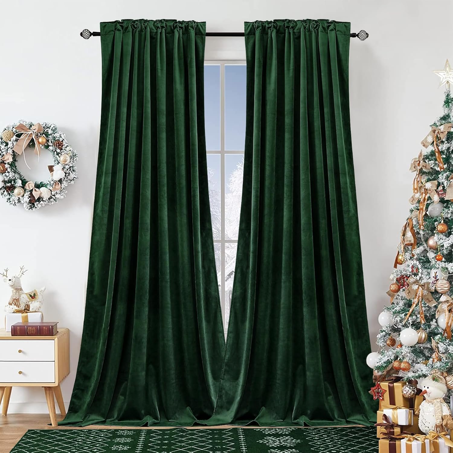 Amazon.com: Dchola Emerald Green Velvet Curtains for Bedroom Window ...