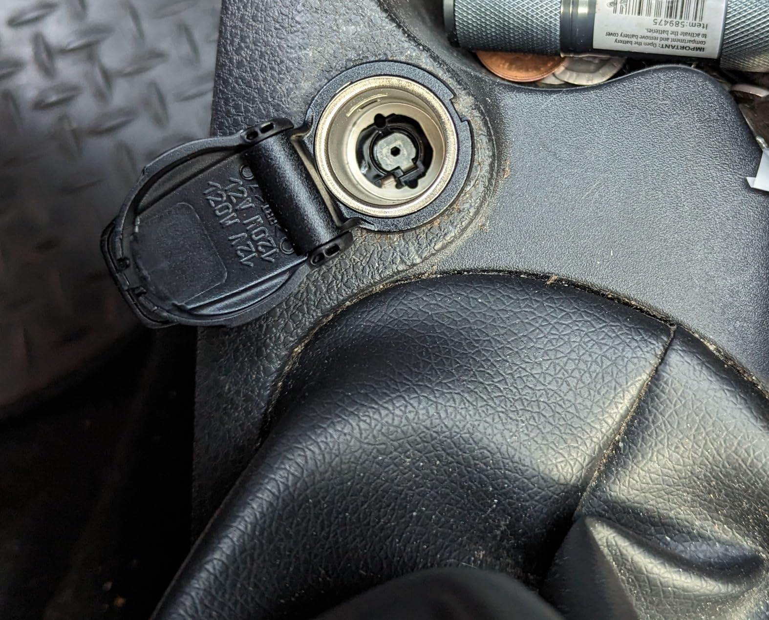 Akozon Car Power Socket, 253312923R Car Cigarette Lighter 12V 120W ...