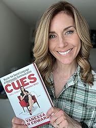 Cues: Master the Secret Language of Charismatic Communication: Van Edwards, Vanessa ...