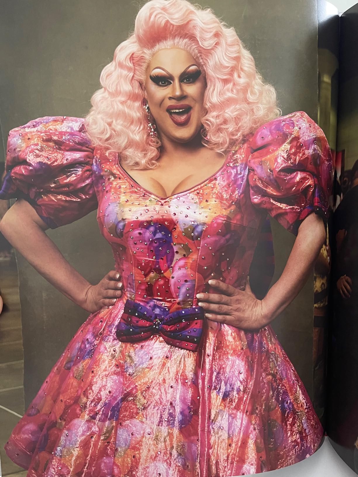 Queen by Aaron Jay Young: Aaron Jay Young: 9780999439500: Amazon.com: Books