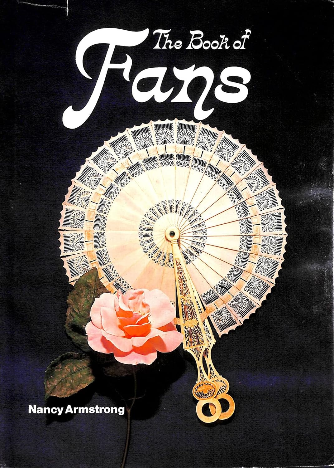 Book of Fans: A Collector's Guide: Armstrong, Nancy: 9780904681963 ...