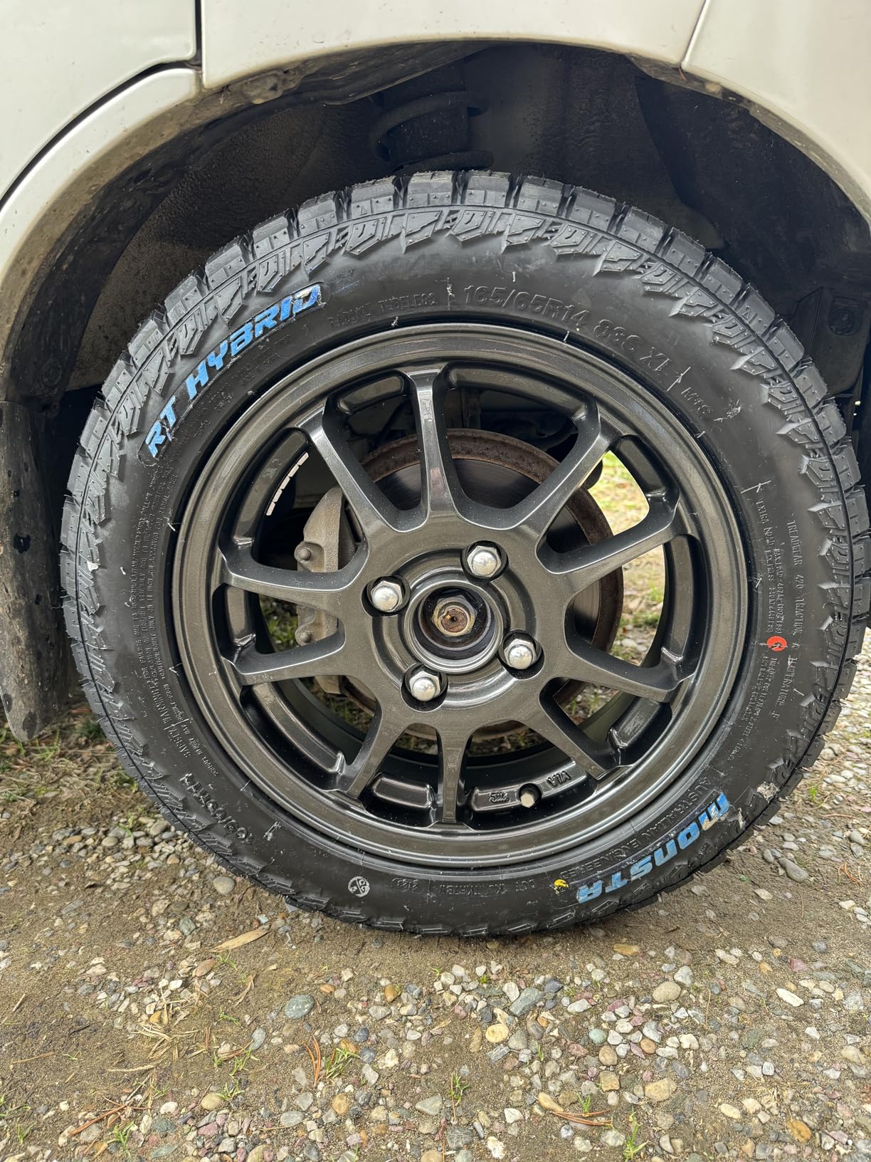 Amazon.co.jp: MONSTA RT HYBRID 165/65R14 83S XL RWL ホワイトレター 1本 モンスタ R/T ...