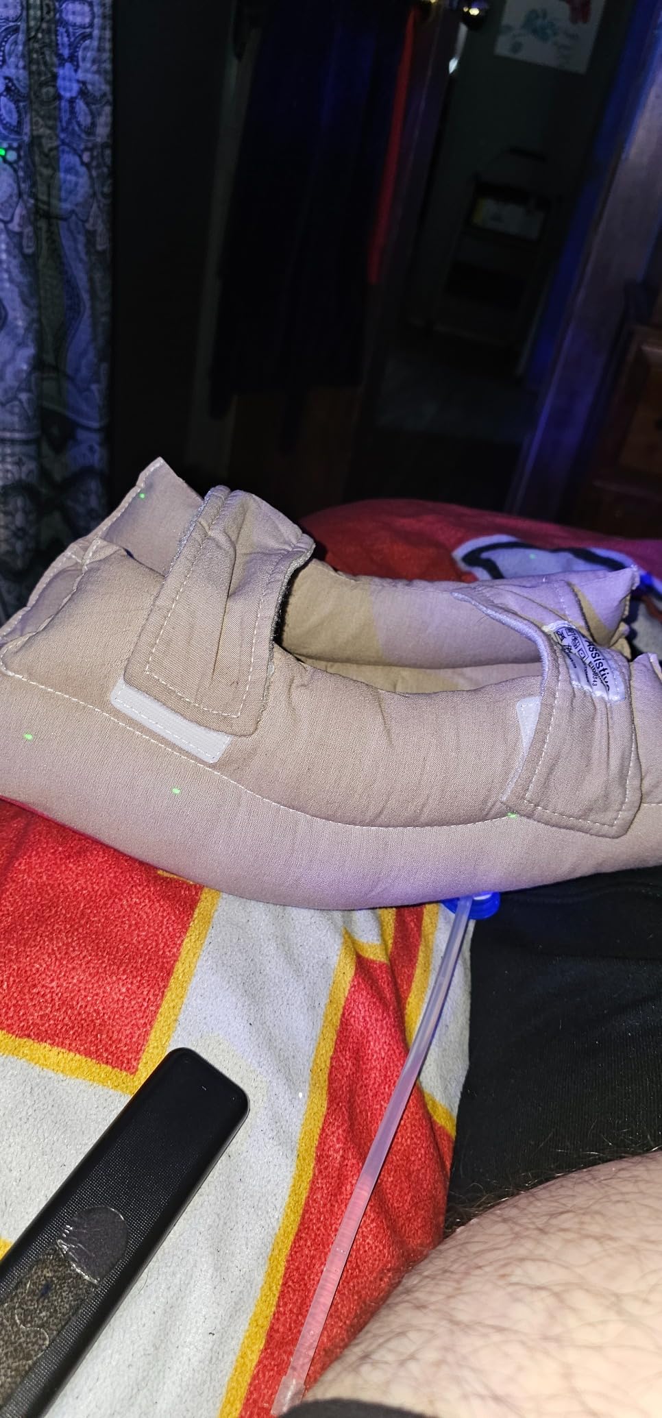 Amazon.com: EZ Assistive Elbow Pads Elbow Protectors for Elderly and ...