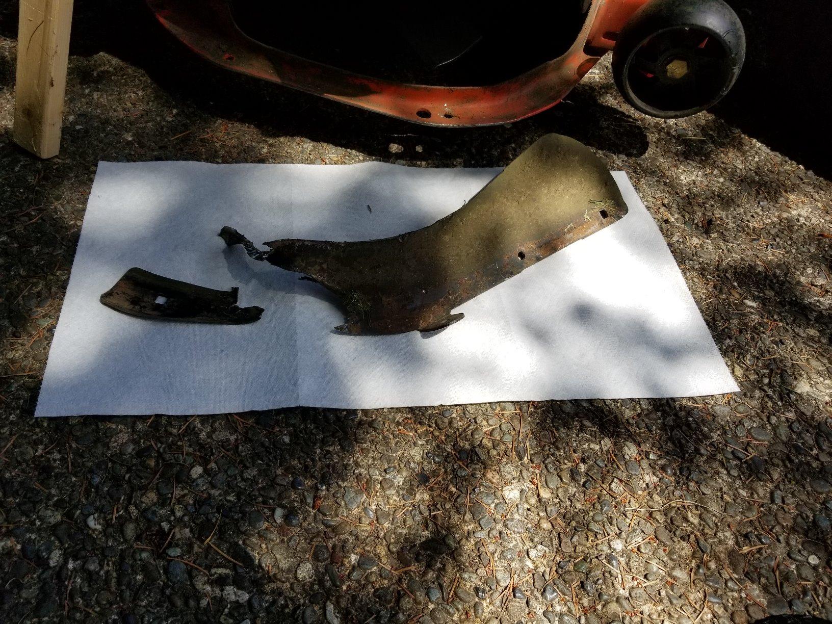 Amazon.com : Husqvarna 532174378 Vortex Baffle : Lawn Mower Deck Parts ...