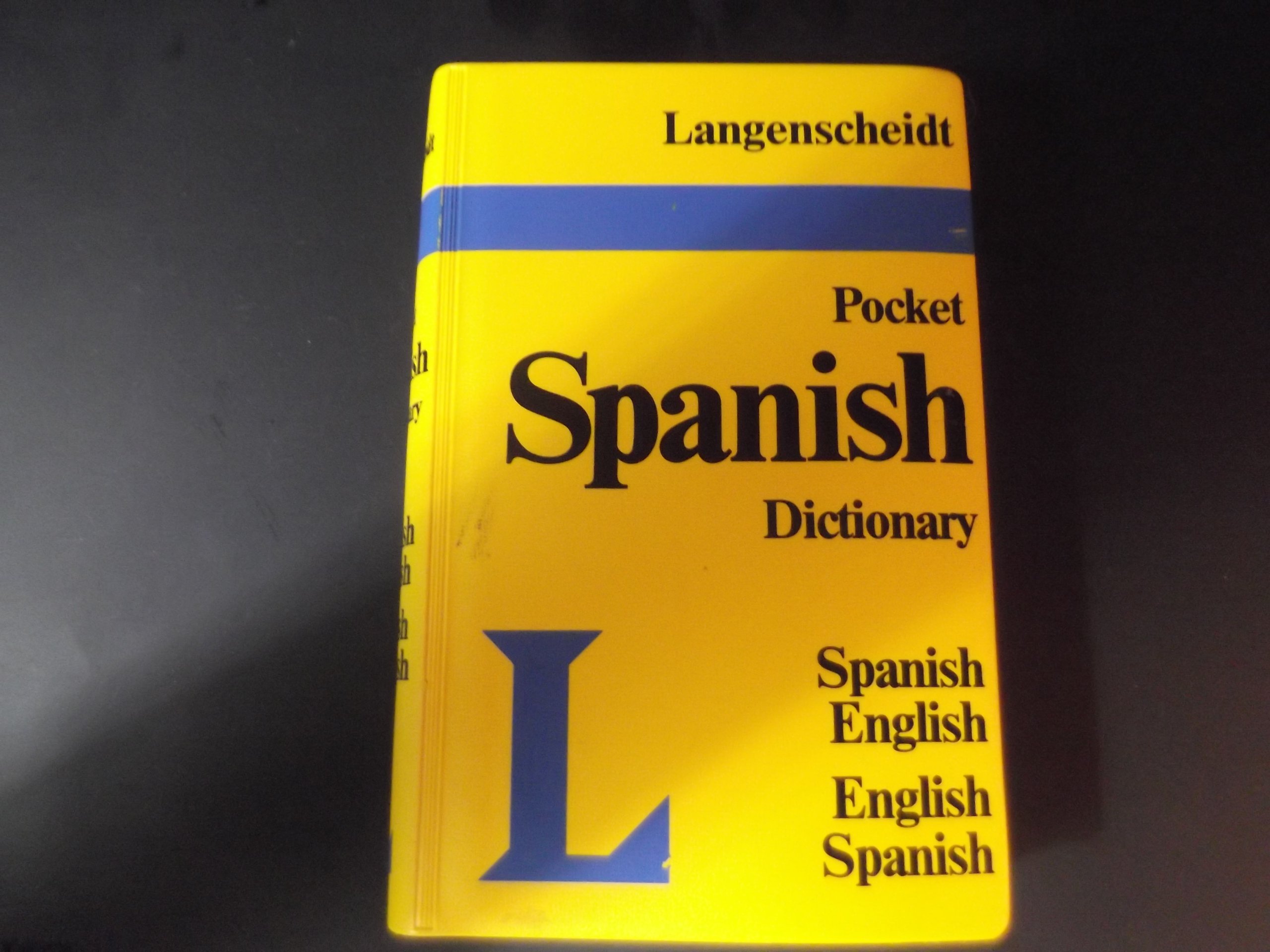 Langenscheidt's Pocket Spanish Dictionary: Spanish - English & English ...