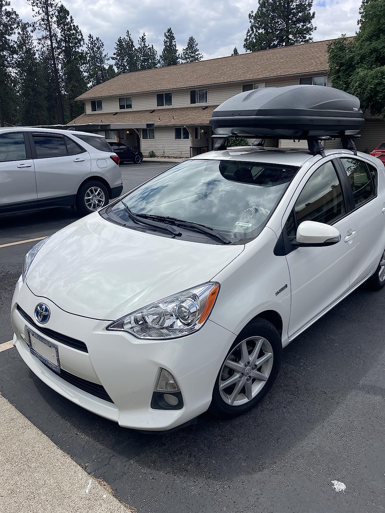 $50/mo - Finance Thule 614 Pulse Rack, Medium, Black | Buy Now, Pay Later