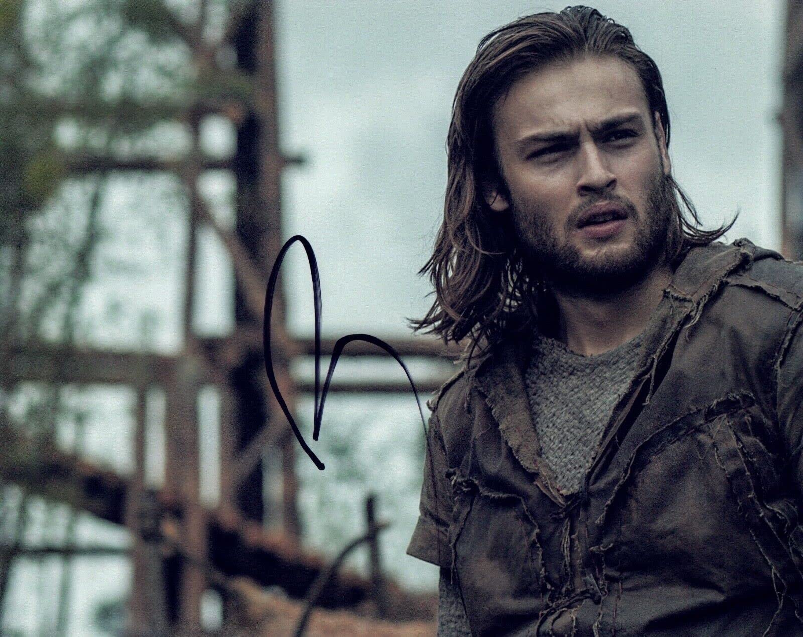 Douglas Booth Noah 246 Douglas Booth Noah Stock Photos, High Res