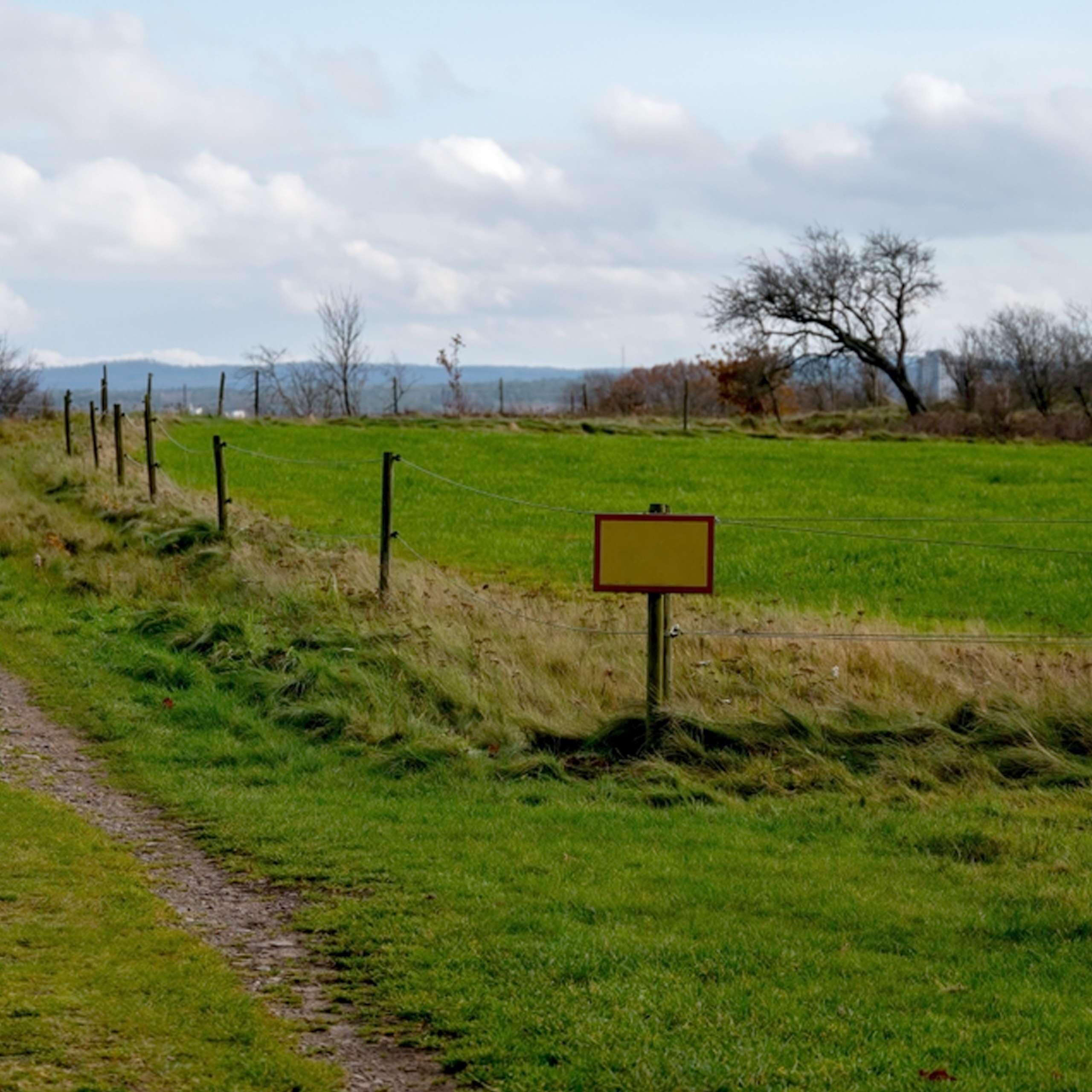 Snapklik.com : Stanley F996 Fence Post Mix Concrete Alternative ...