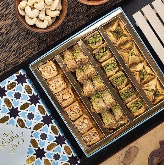 The Baklava Box Assorted Baklavas 21 Pieces, (500 Gram) of Pyramid ...