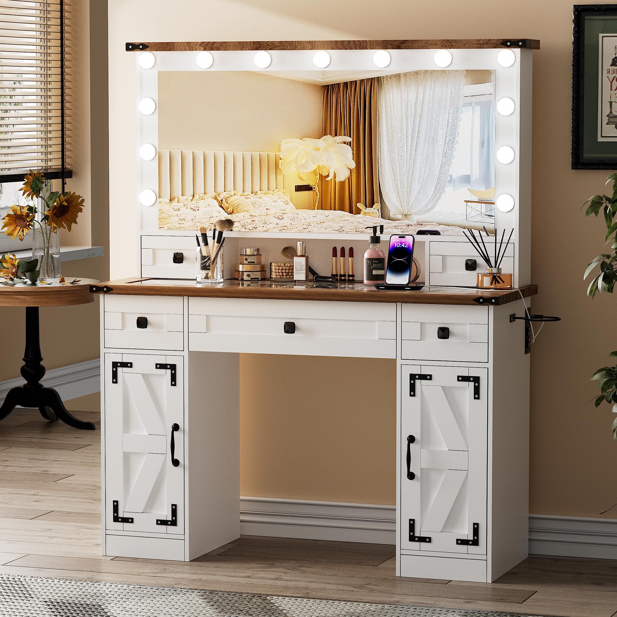 Amazon.com: Miscoos Elegant Makeup Vanity with Lighted Mirror and ...