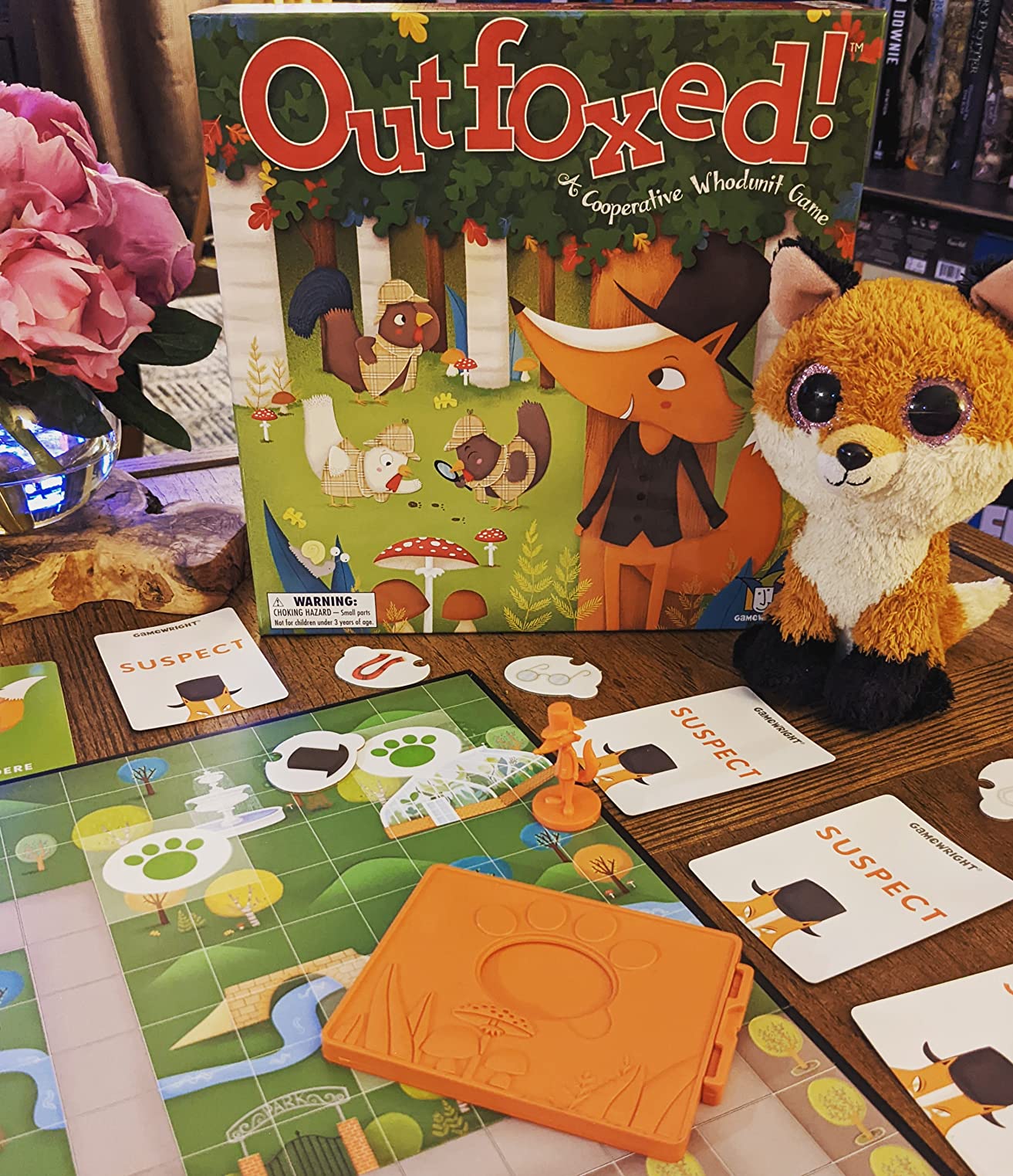 Gamewright Outfoxed! A Cooperative Whodunit Board Game for Kids 5 ...