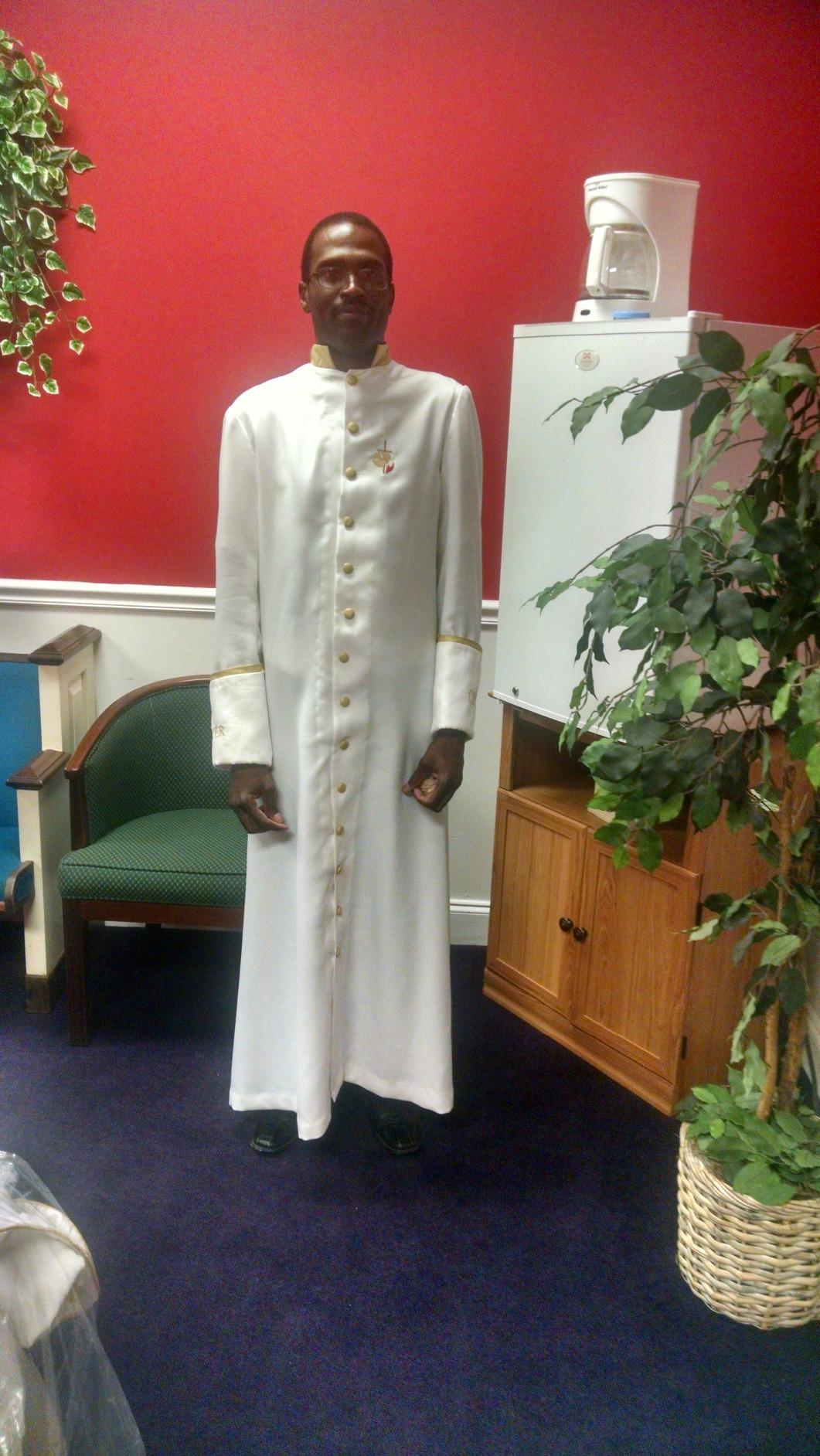 Amazon.com: BUTTERICK PATTERNS B6844 Men's Robe, Size 38-40-42 : Arts ...