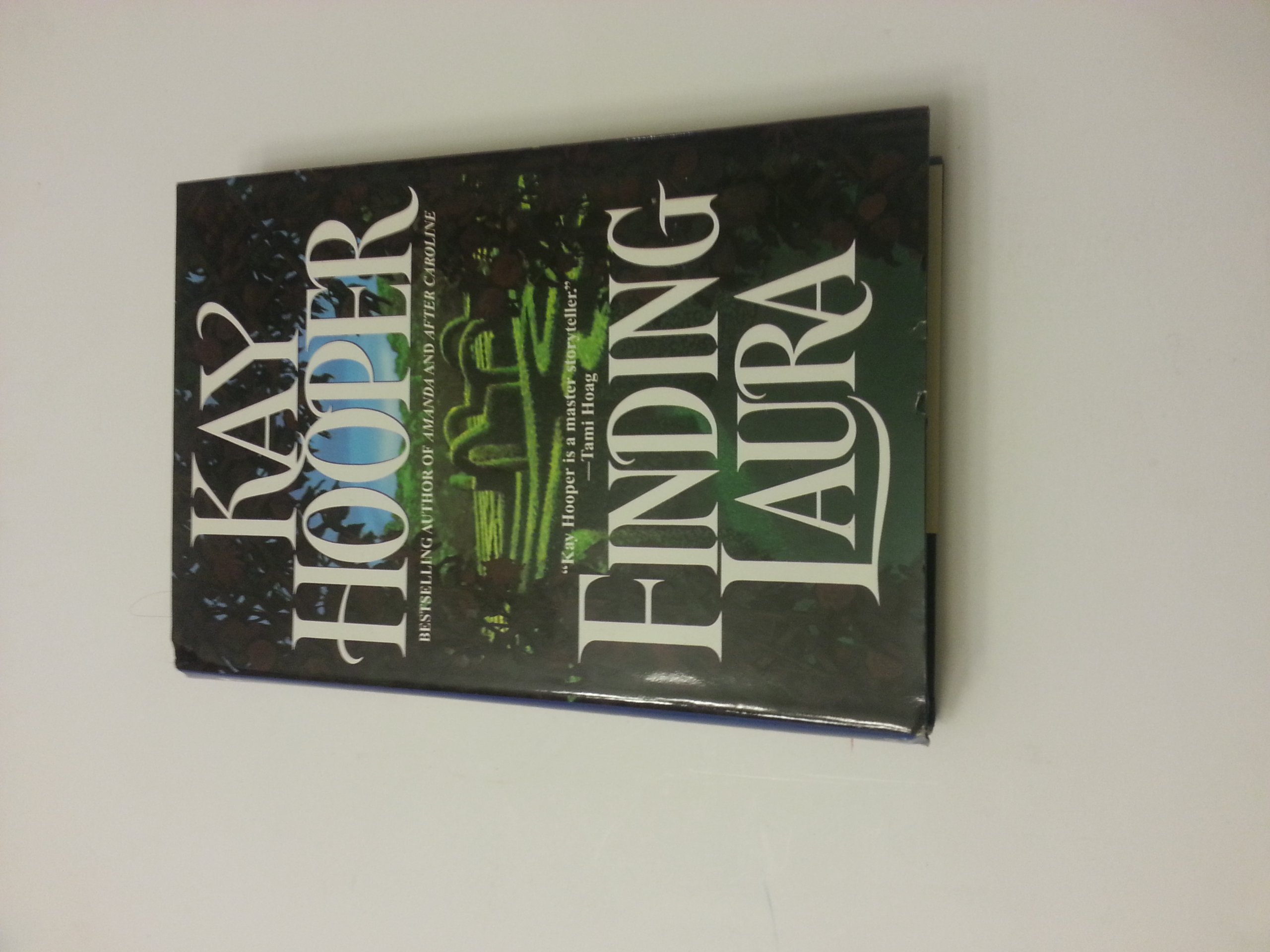 Finding Laura: Hooper, Kay: 9780553099492: Amazon.com: Books