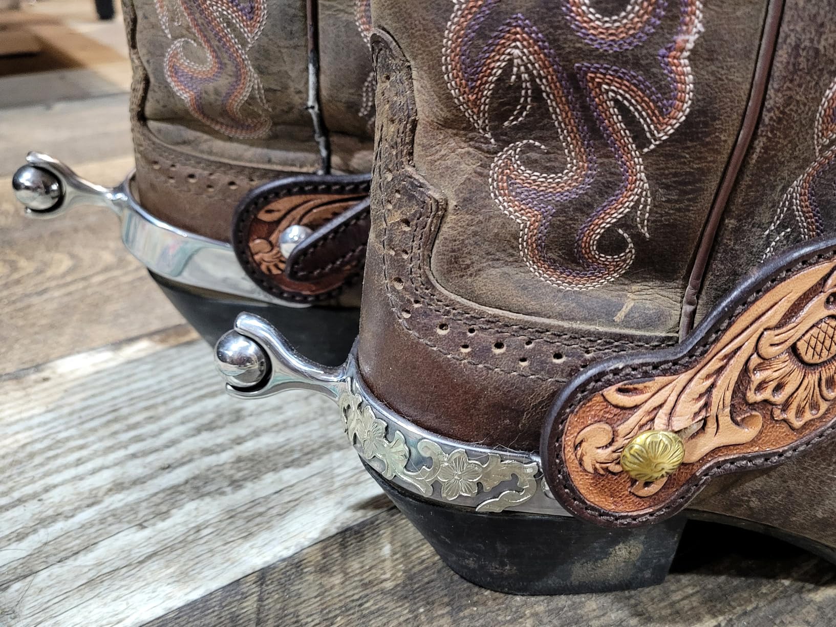 Amazon.com: Tough 1 Roller Ball Sweet Iron Spur with Floral Design ...