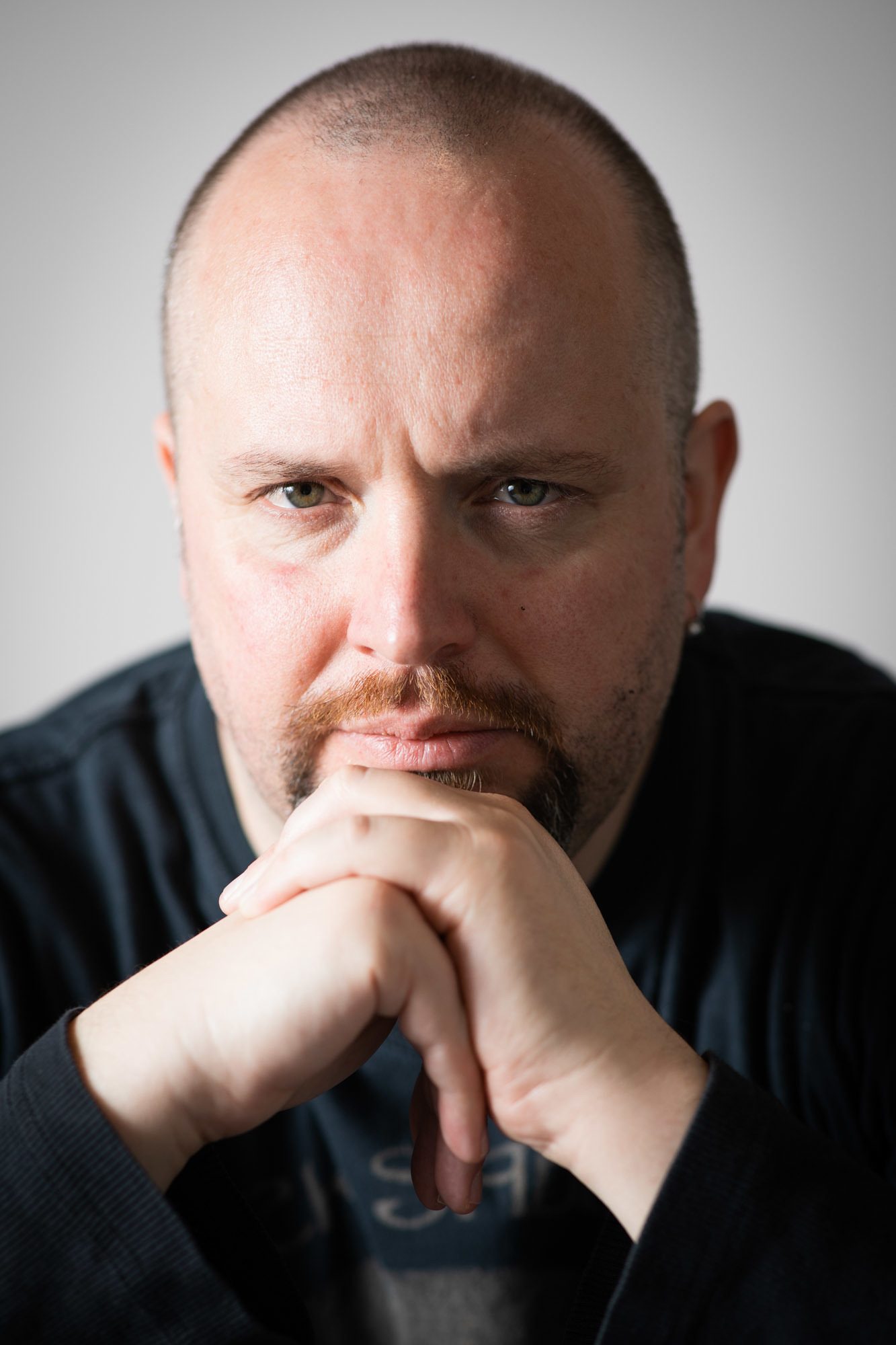 Amazon.co.jp: Gavin G. Smith: 本、バイオグラフィー、最新アップデート