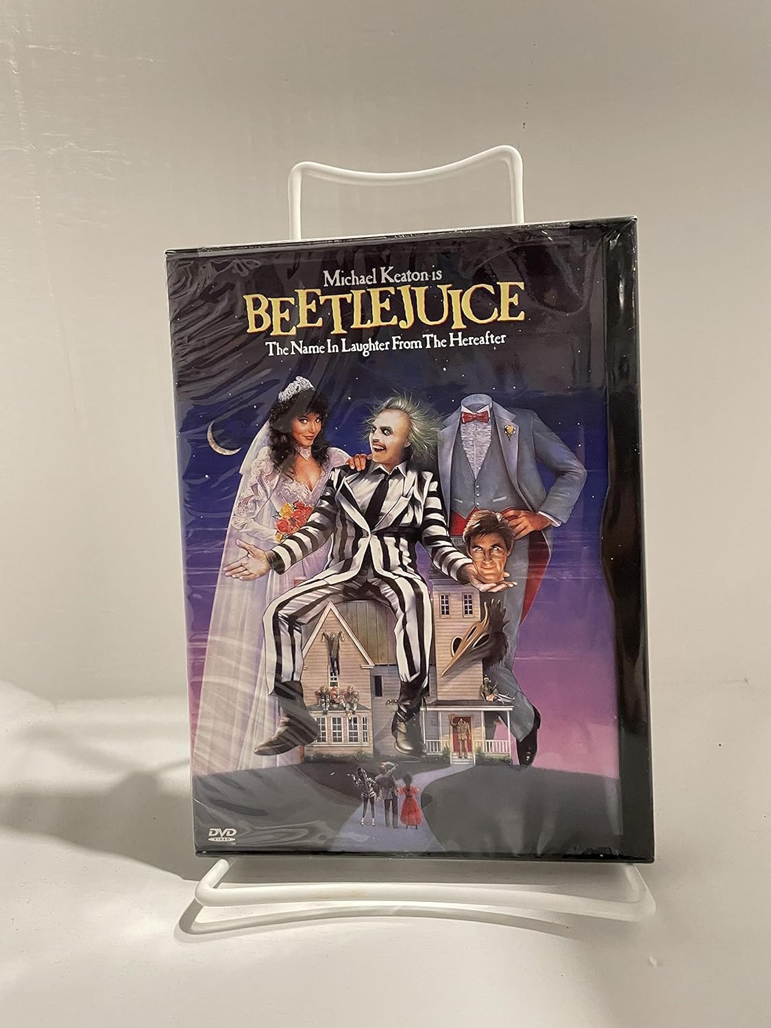 Beetlejuice [Import USA Zone 1]: Amazon.fr: Davis, Geena, Keaton ...