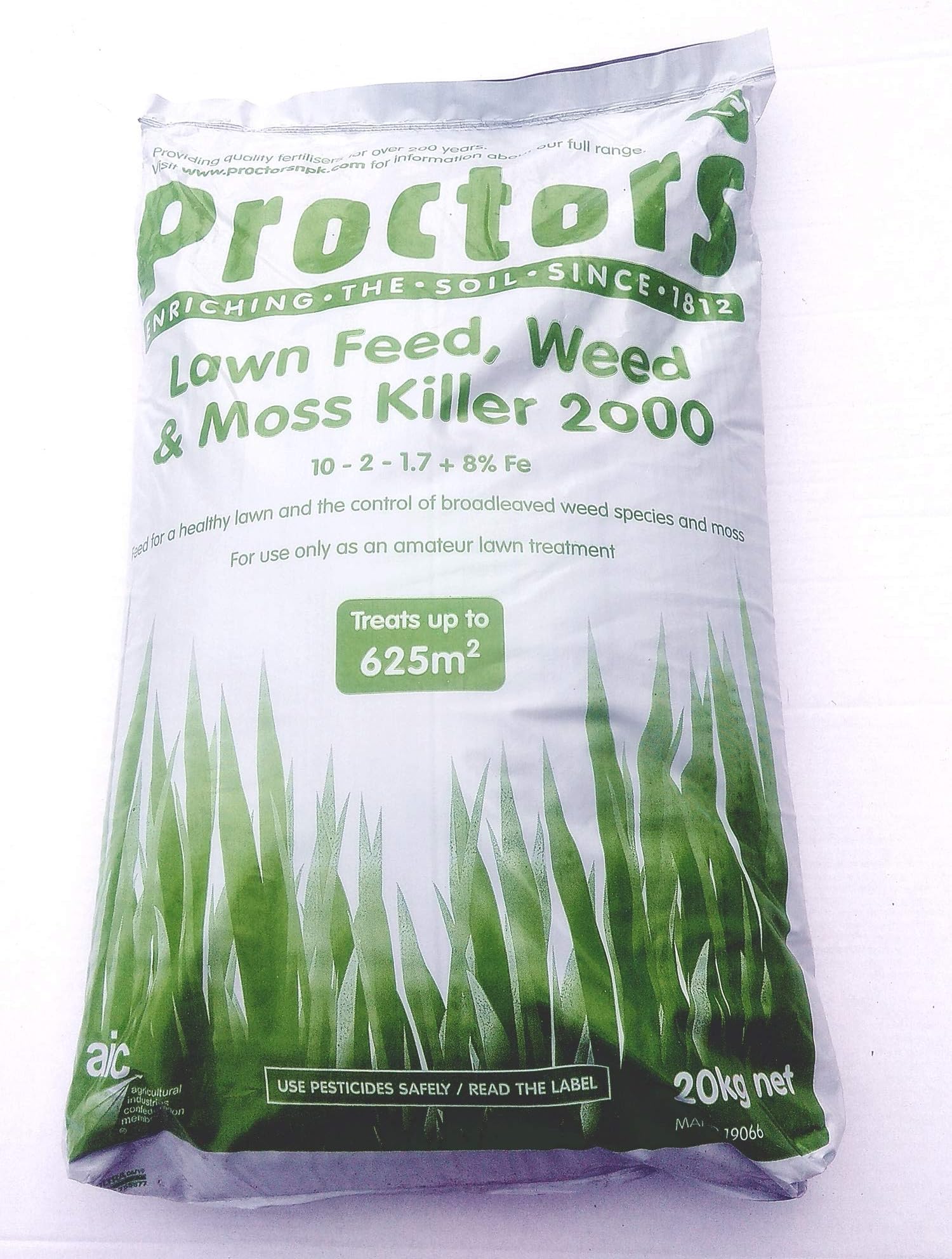 LAWN FERTILISER WEED FEED AND MOSS KILLER - 20KG SACK : Amazon.co.uk ...