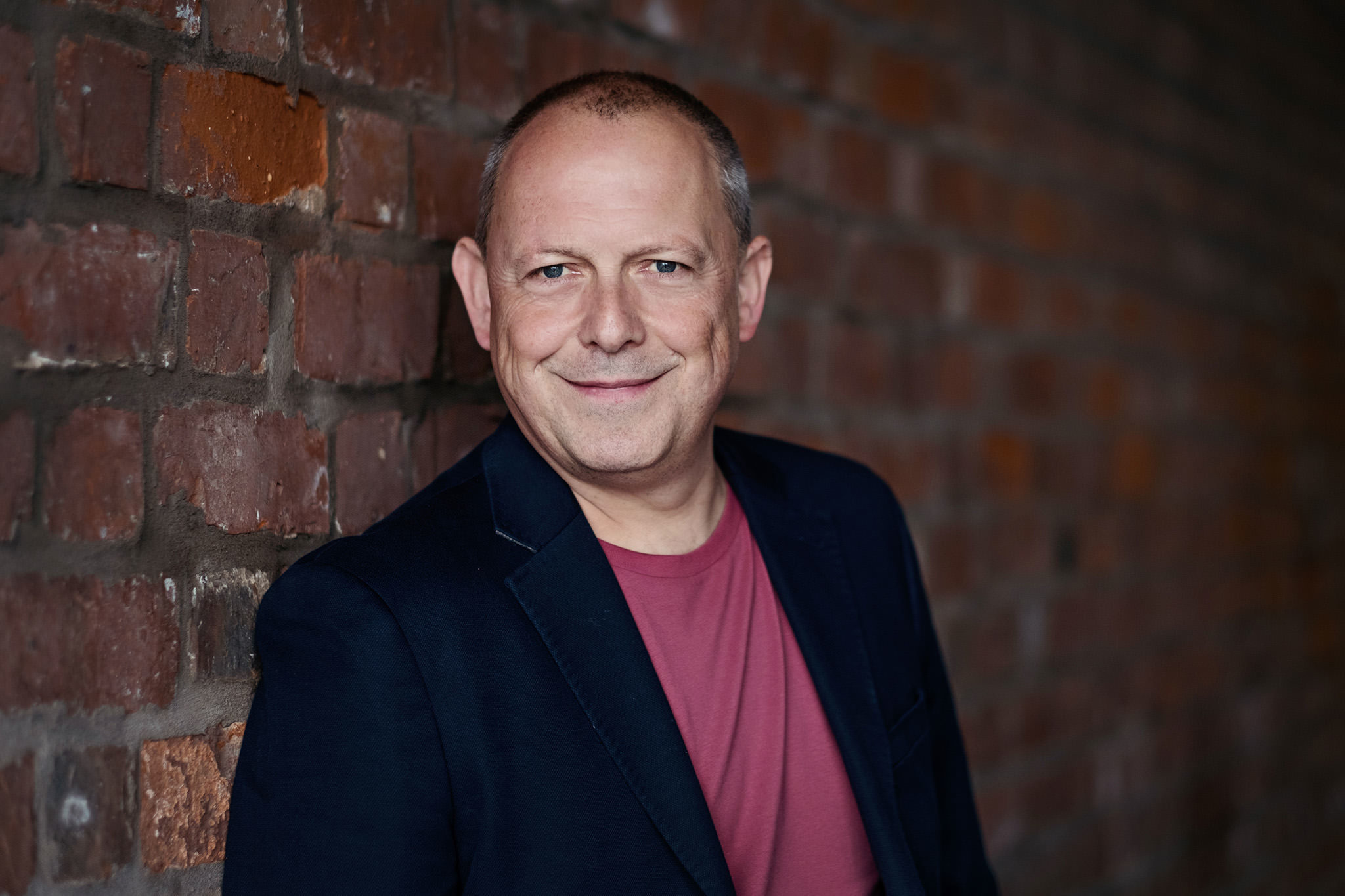 Amazon.com: Roger Edwards: books, biography, latest update