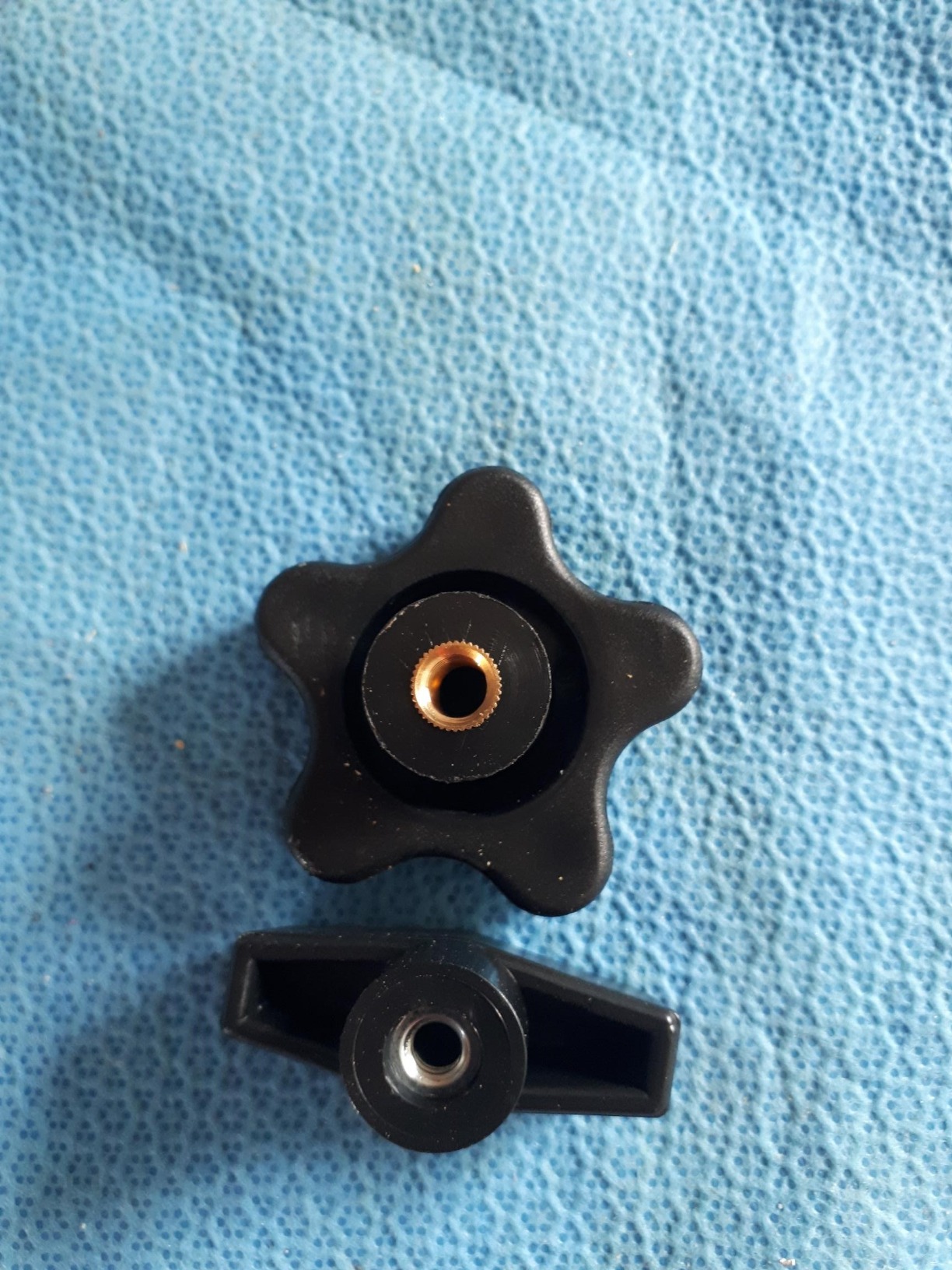 POWERTEC 71121 T Track Knob Kit w/Threaded Knobs and 5/16”-18 T Slot ...