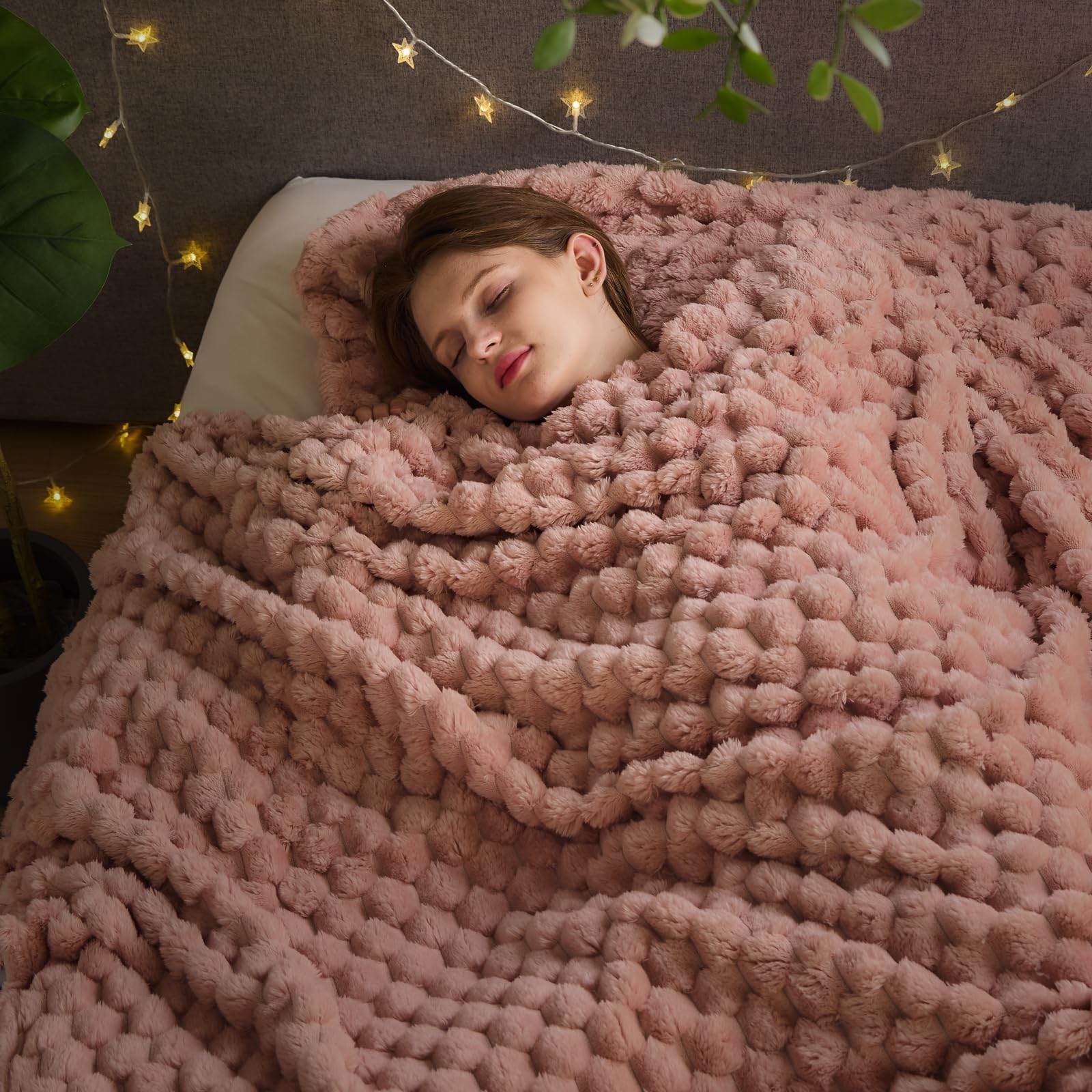 Amazon.com: NEWCOSPLAY Super Soft King Blanket Pink Premium Silky ...