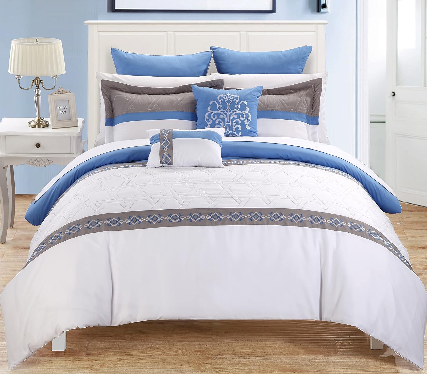 Amazon.com: NEPTUNE BLUE QUEEN 11PC COMFORTER SET : Home & Kitchen