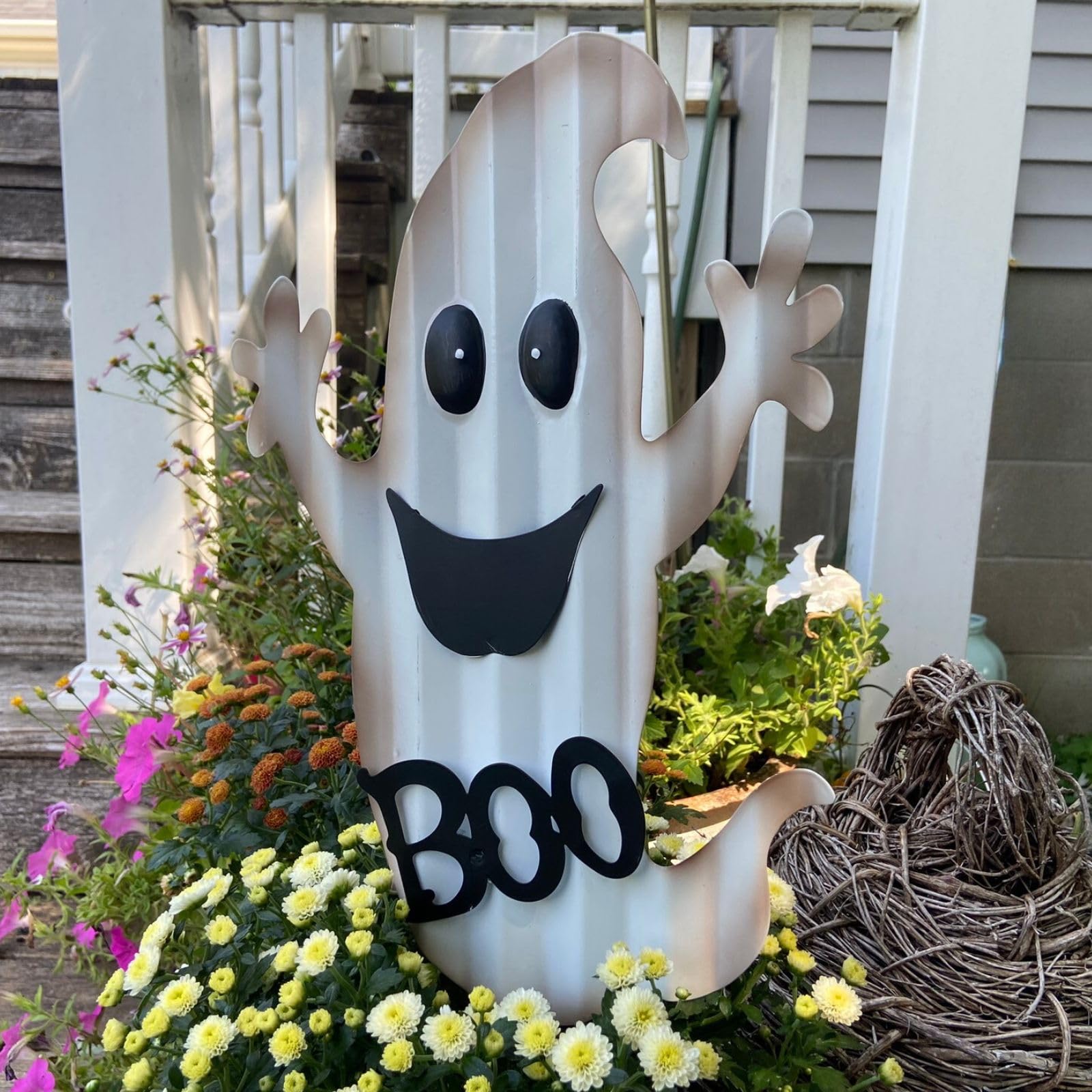 Snapklik.com : Clovers Garden Halloween Smiling Boo Ghost Metal Yard ...