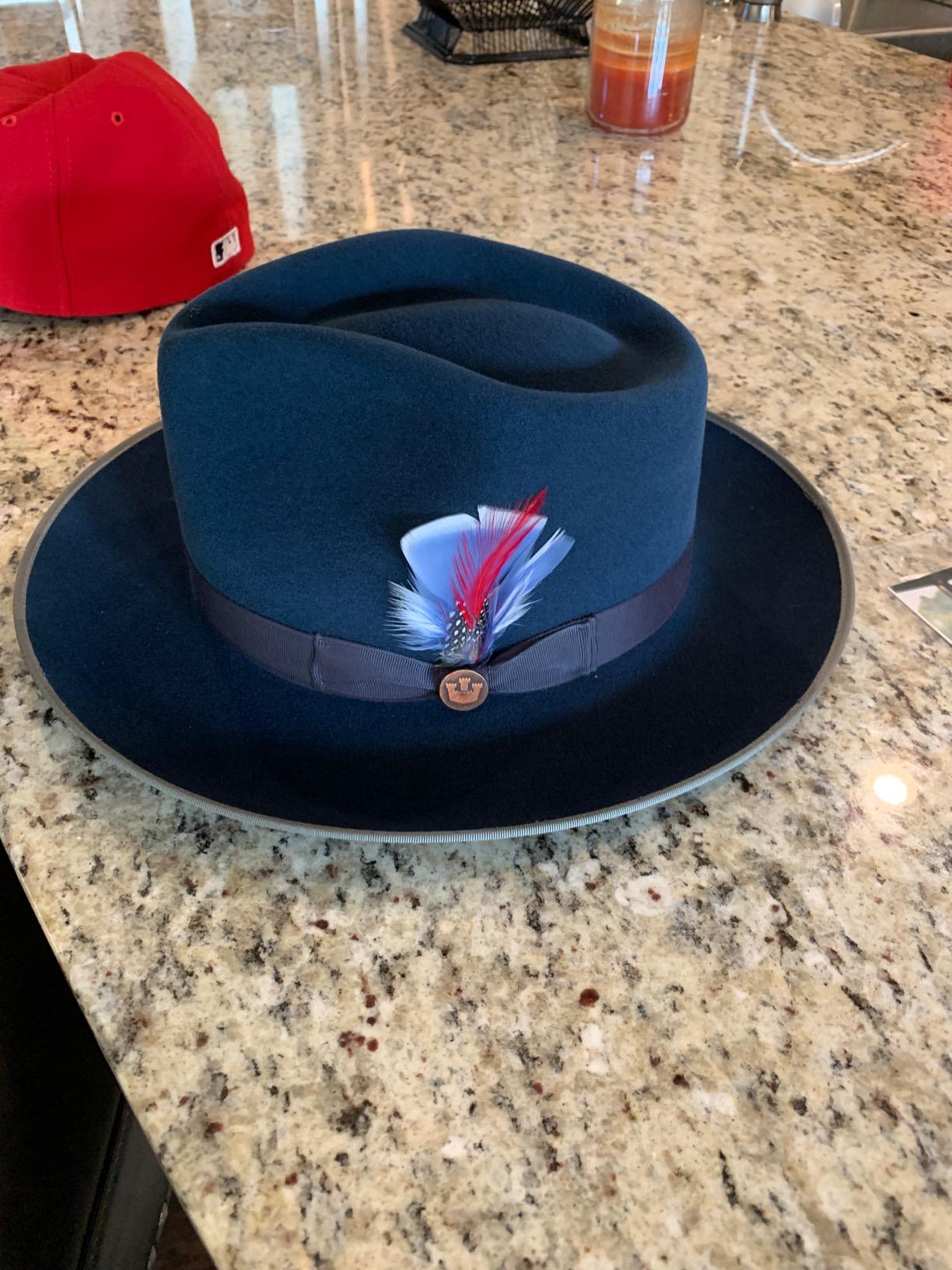 Amazon.com: Assorted Feather Packs Accessories for Hats Fedoras (10 ...