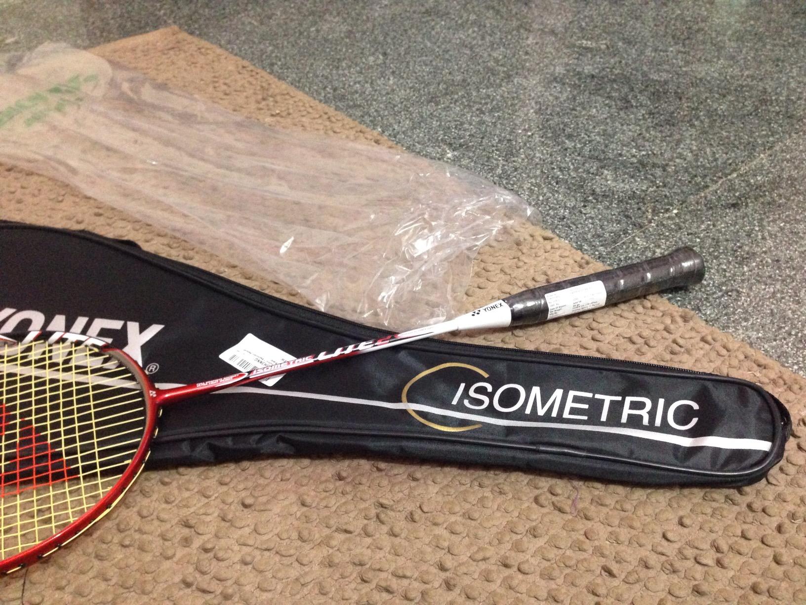 YONEX Voltric 7 Graphite Strung Badminton Racquet ( Red , G4,Pack of 1 ...