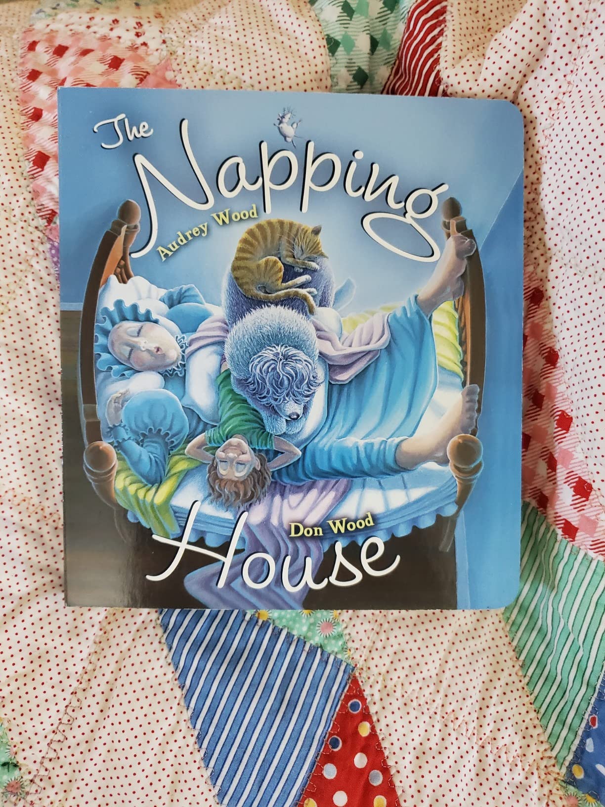 The Napping House: Lap-Sized Board Book: Wood, Audrey, Wood, Don ...