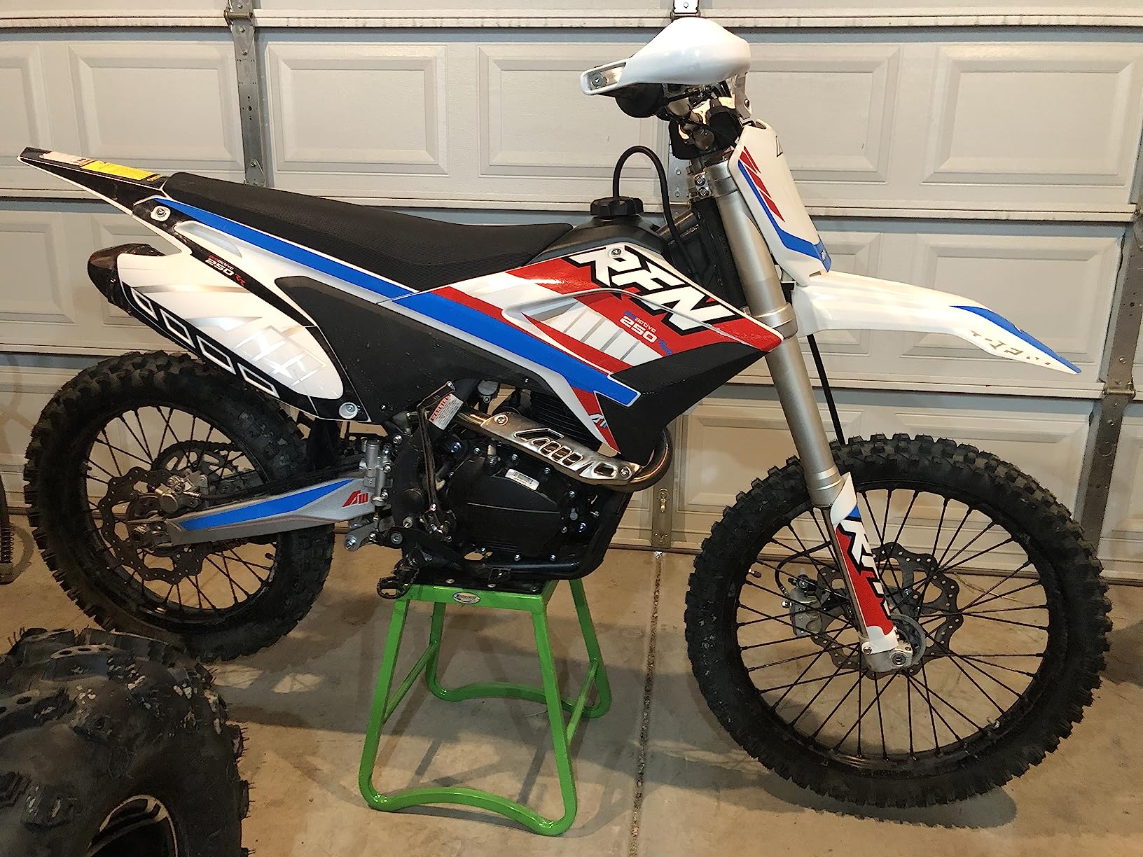 $67/mo - Finance HHH Apollo RFN Thunder Proactive 250 Dirtbike 5 Speed ...