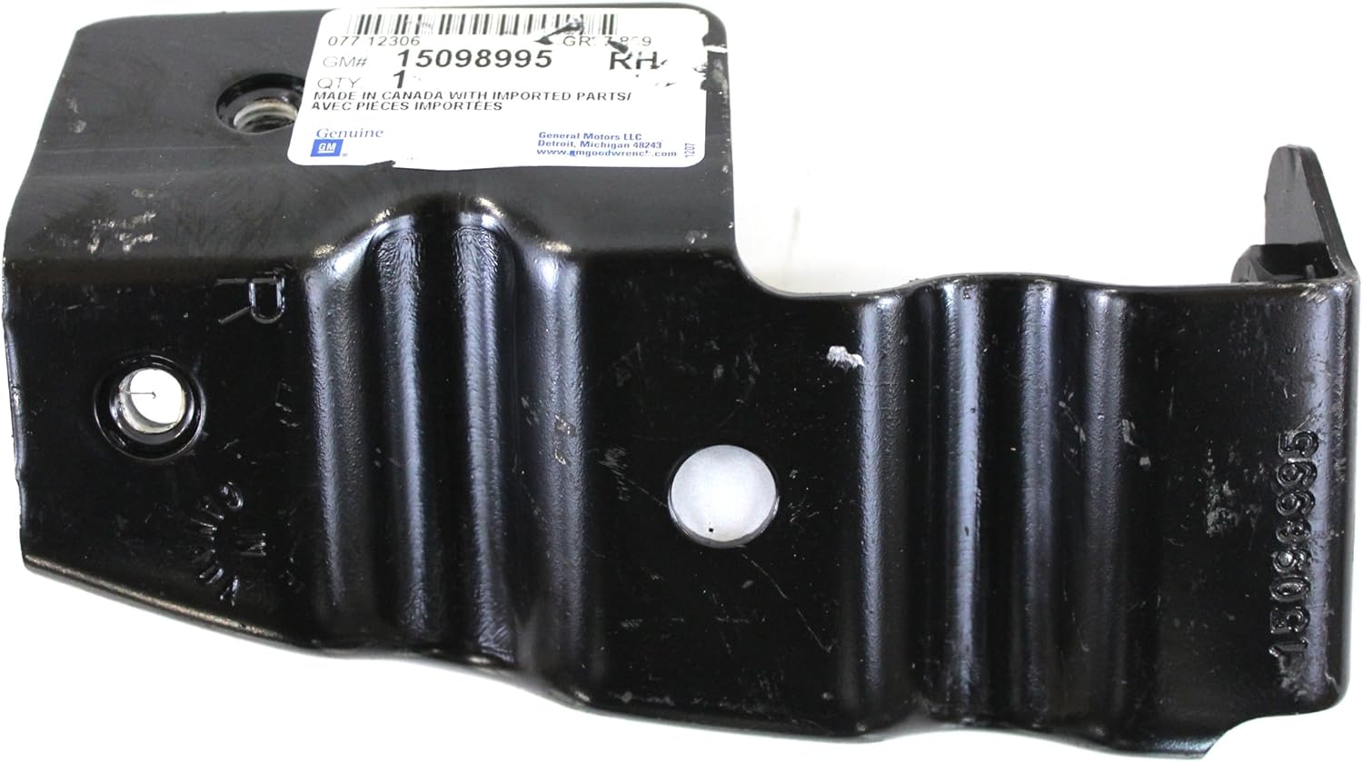 Amazon.com: Genuine GM Parts 15098995 Passenger Side Front Bumper ...