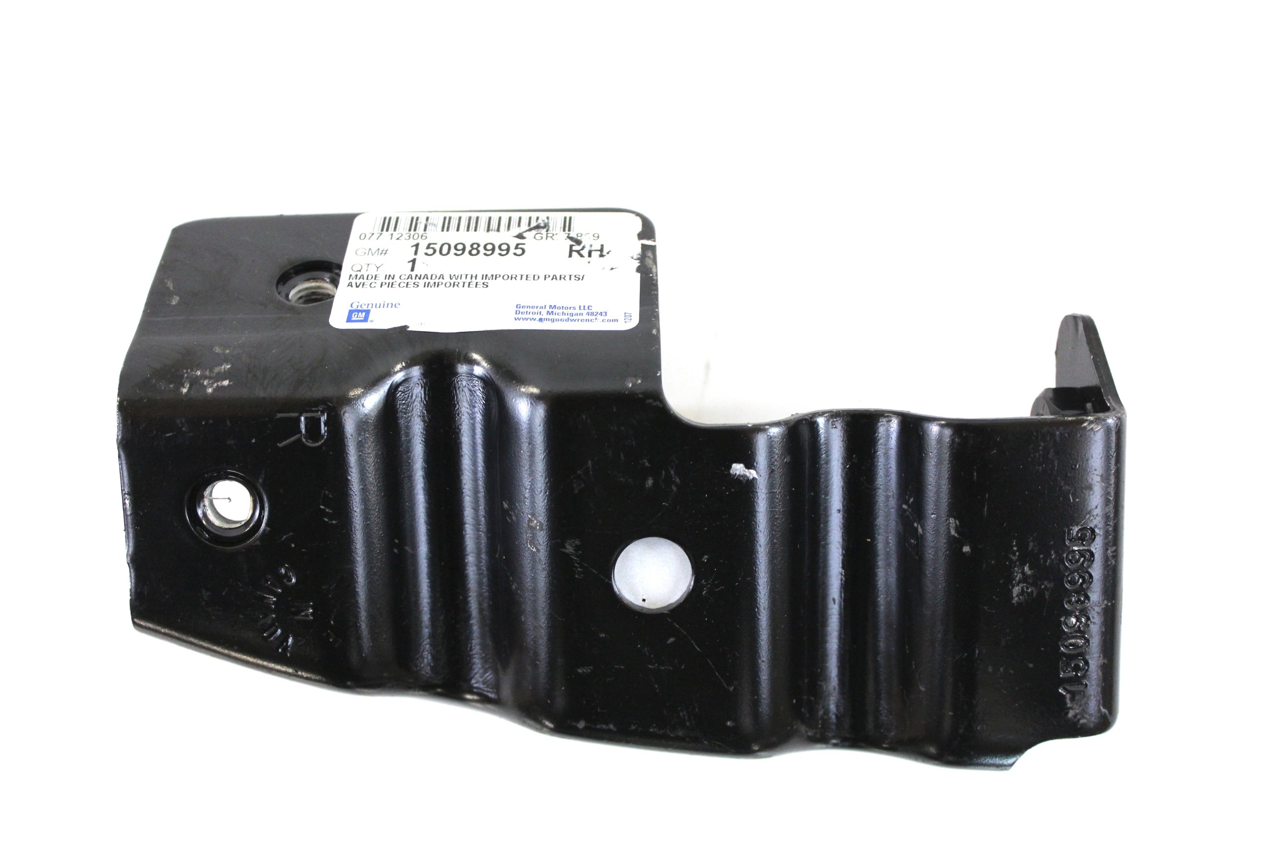 Amazon.com: Genuine GM Parts 15098995 Passenger Side Front Bumper ...