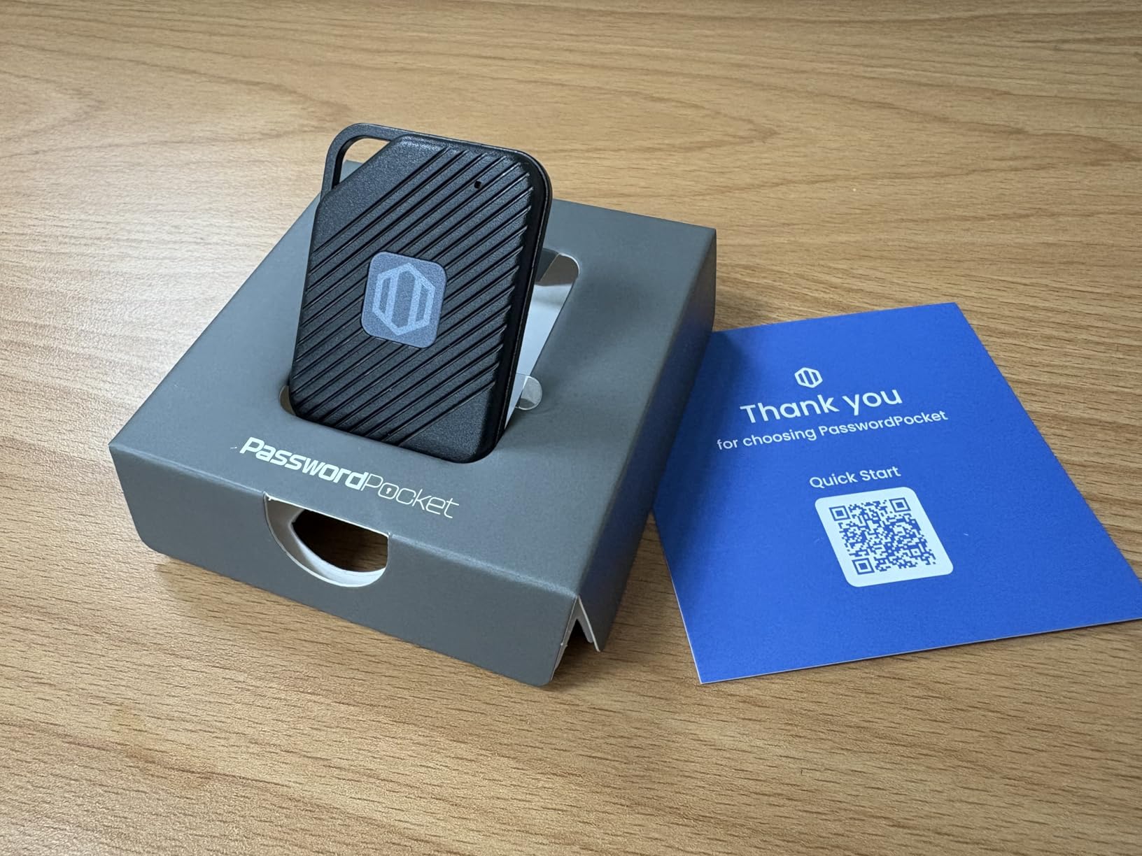 Amazon | Atlancube PasswordPocket パスワードポケット：オフライン パスワードマネージャー、安全な Bluetooth デバイスと自動入力機能、軍用レベル暗号化 ...