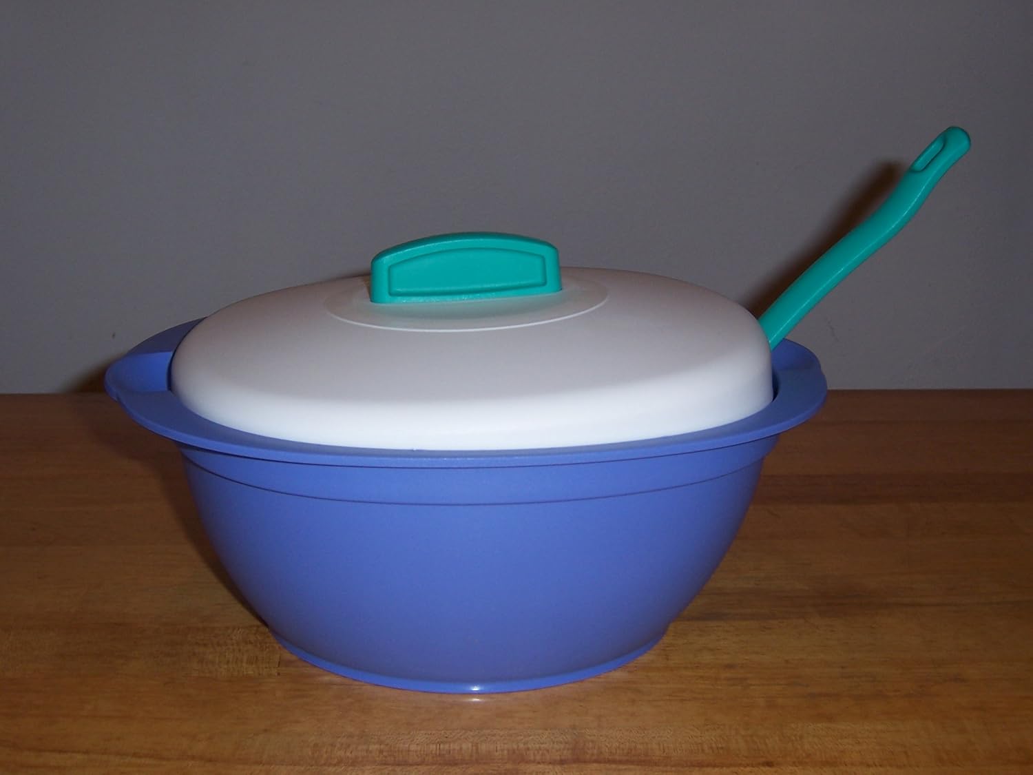 Amazon.com | Tupperware Legacy Open House Oval Soup Server + Ladle in ...