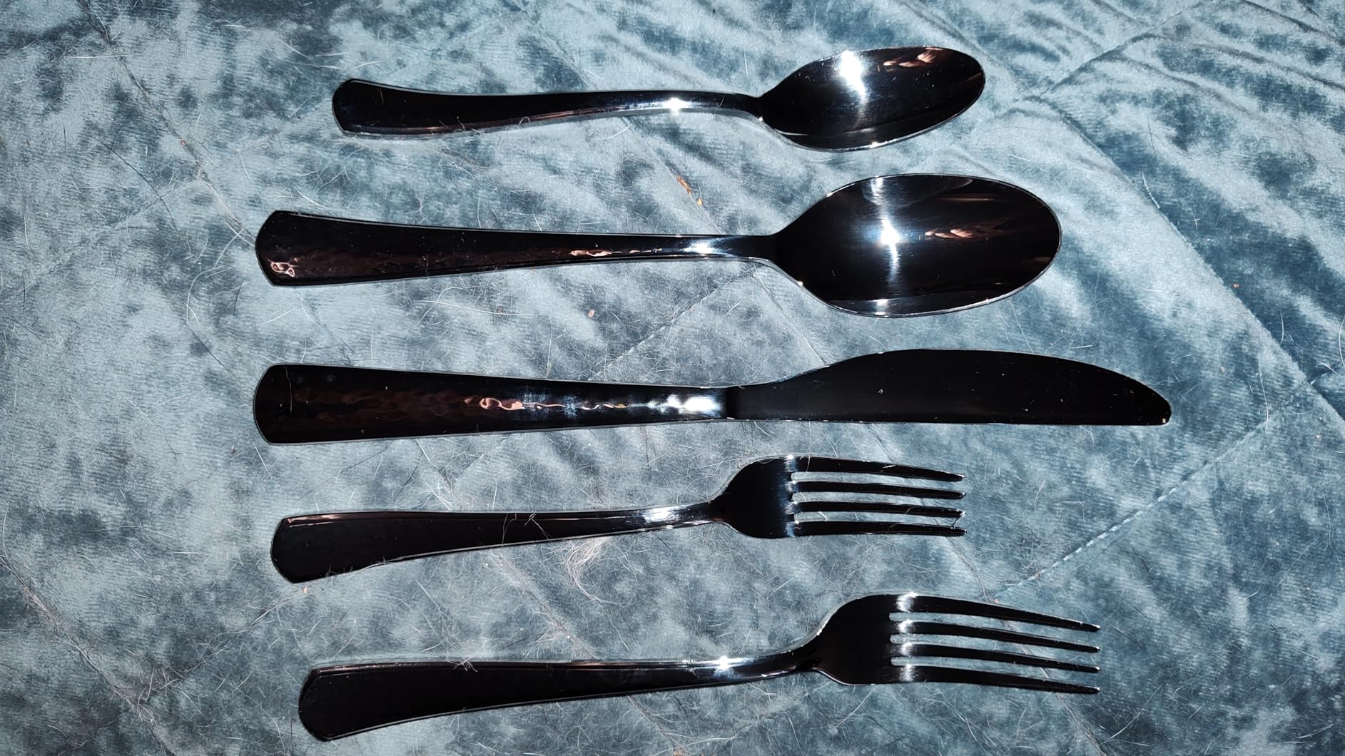 Amazon.com: Oneida Etta Piece Everyday Flatware Set, 20 Count, Metallic ...