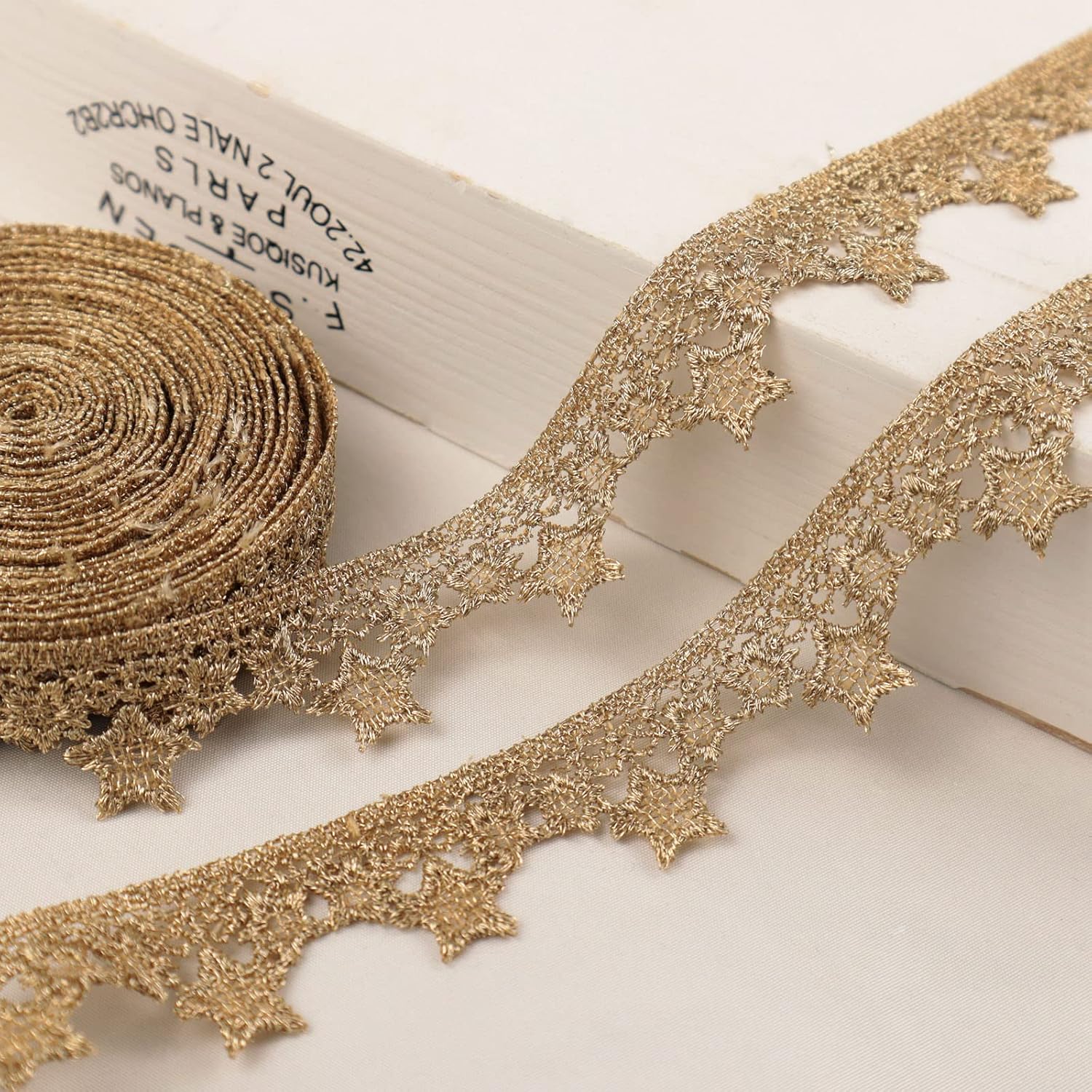 Amazon.com: Gold Lace Trim 4.8 Yards Venice Gold Lace Ribbon Metaillic ...